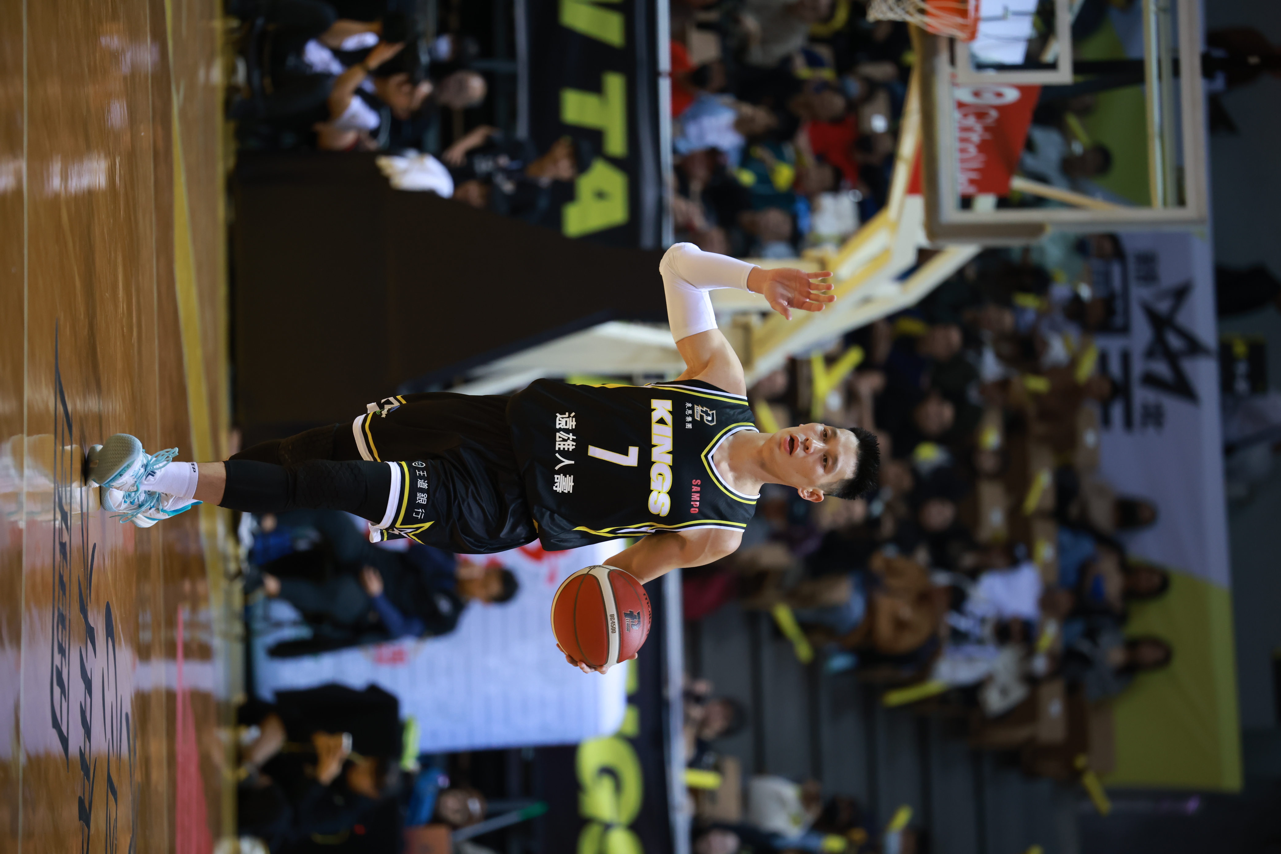 球在林書豪手上 邱大宗：像個魚餌一樣 - TSNA體育新聞團隊