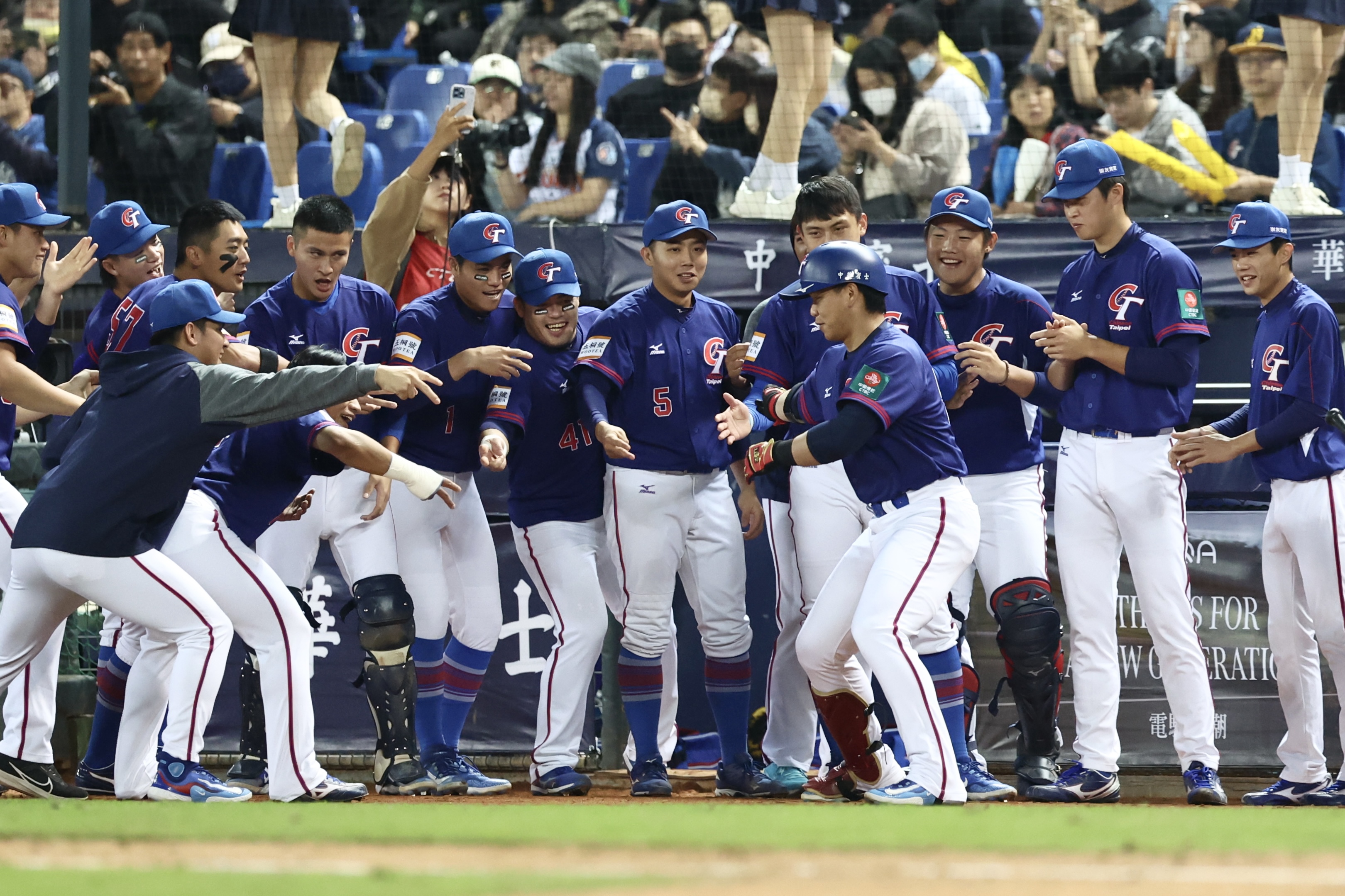 亞錦賽》中華隊首轟出爐！廖健富一棒2分砲炸裂 - TSNA體育新聞團隊