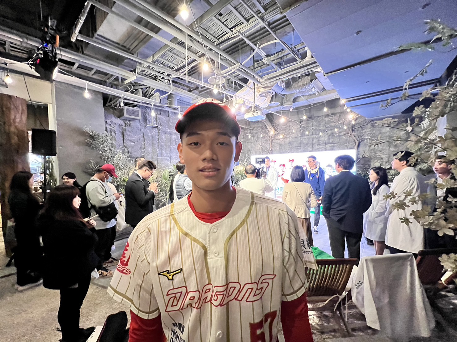 「更新」眼睛+手肘 曹祐齊期待2024破繭而出 - TSNA體育新聞團隊