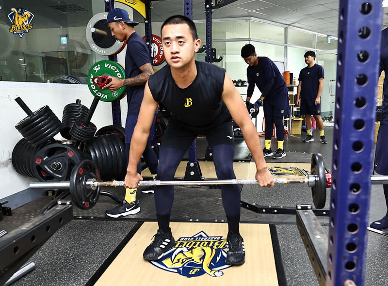 冬季聯盟首次體驗千人場面 20歲馮皓課題在球速 - TSNA體育新聞團隊