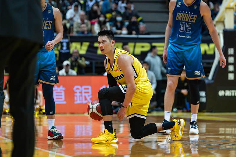 林書豪半場狂砍30分 單節飆22分改寫PLG紀錄 - TSNA體育新聞團隊