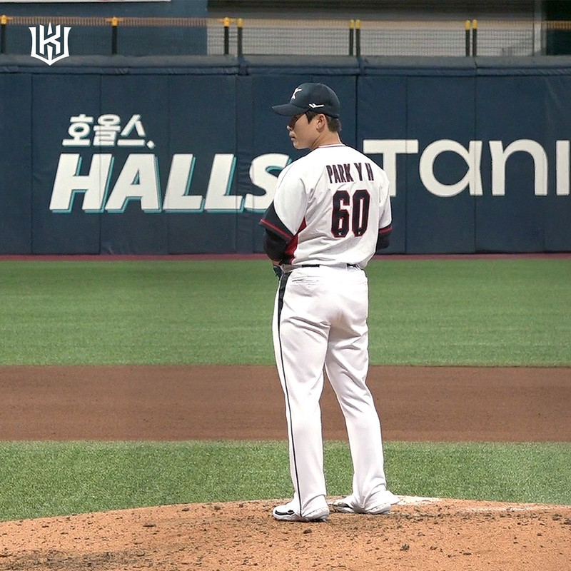 高校畢業兩年內登板120場 亞運金牌朴英賢年薪衝到409萬元 - TSNA體育新聞團隊