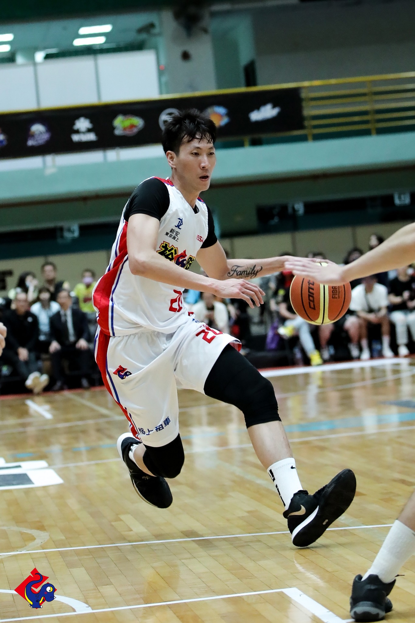 SBL》翁嘉鴻遭起訴未到案 檢方已發布通緝 - TSNA體育新聞團隊