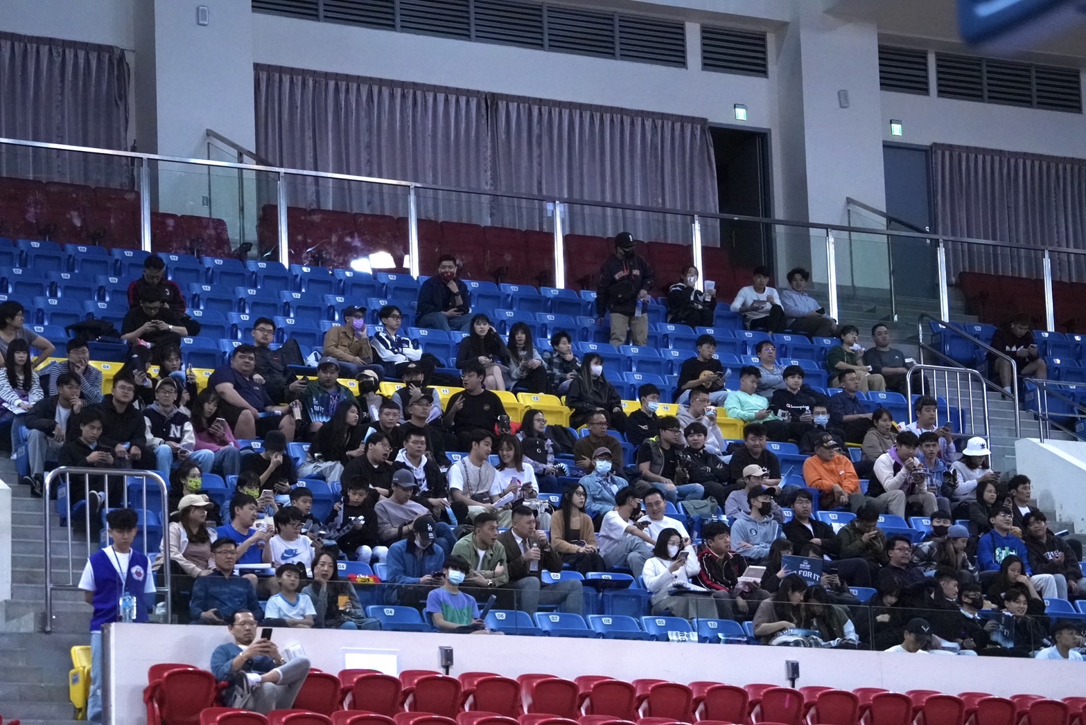 亞洲盃資格賽》門票雖貴 鐵粉仍想進場支持球員 - TSNA體育新聞團隊
