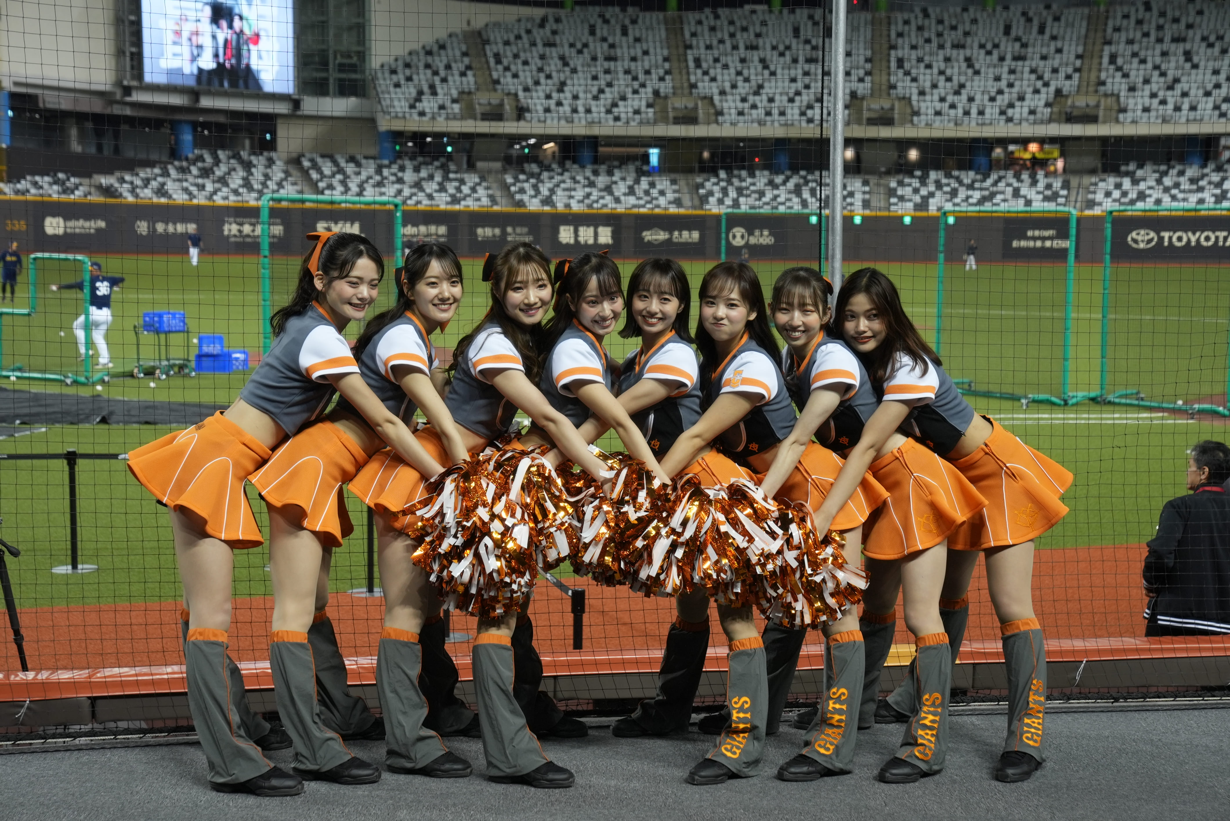巨人90》巨人專屬啦啦隊VENUS最愛小籠包 看到PS尖叫腳好長、好可愛！ - TSNA體育新聞團隊