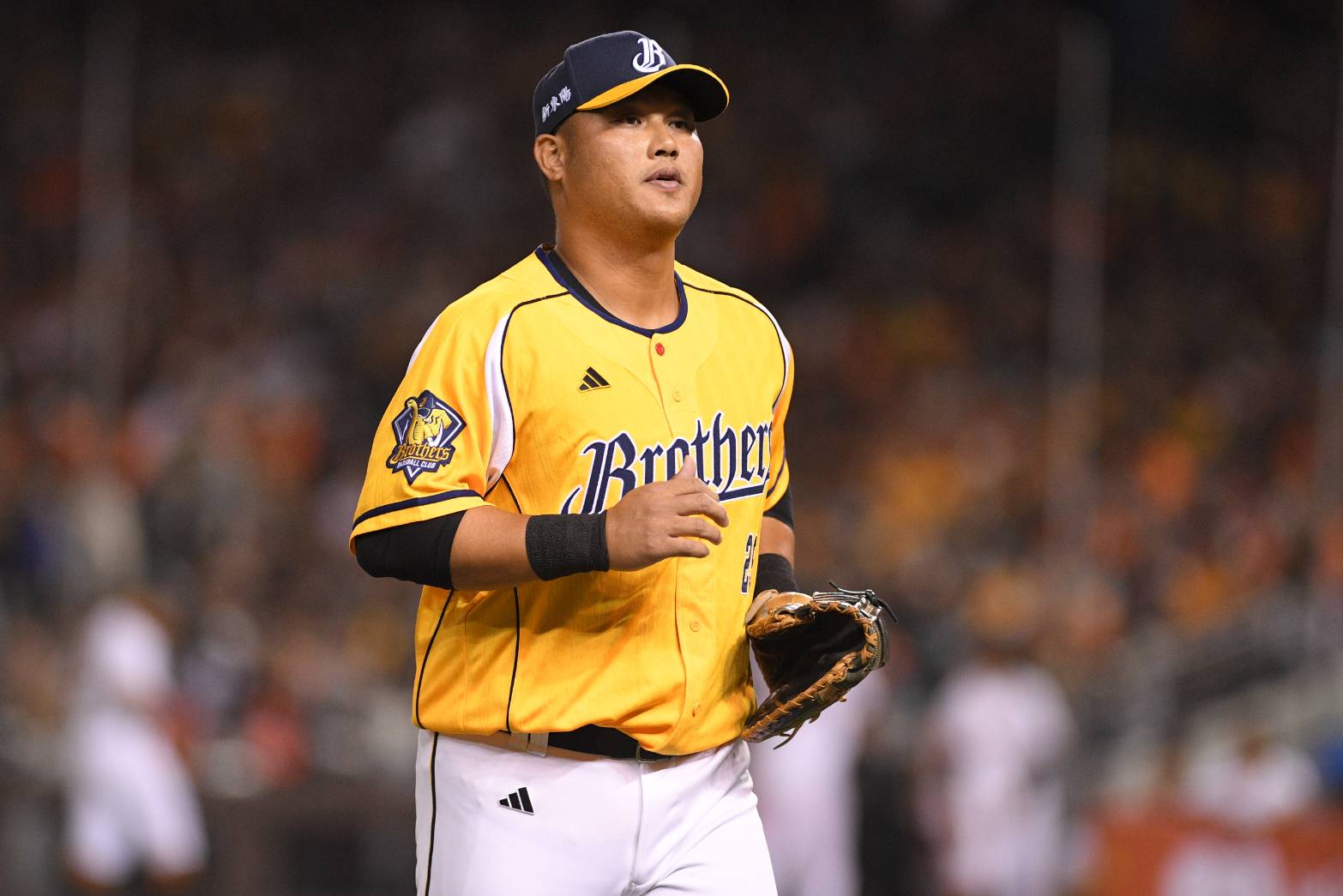 中華職棒》兄弟安打少對手4支但更有效串連 終場8比4送桃猿2連敗 - TSNA體育新聞團隊