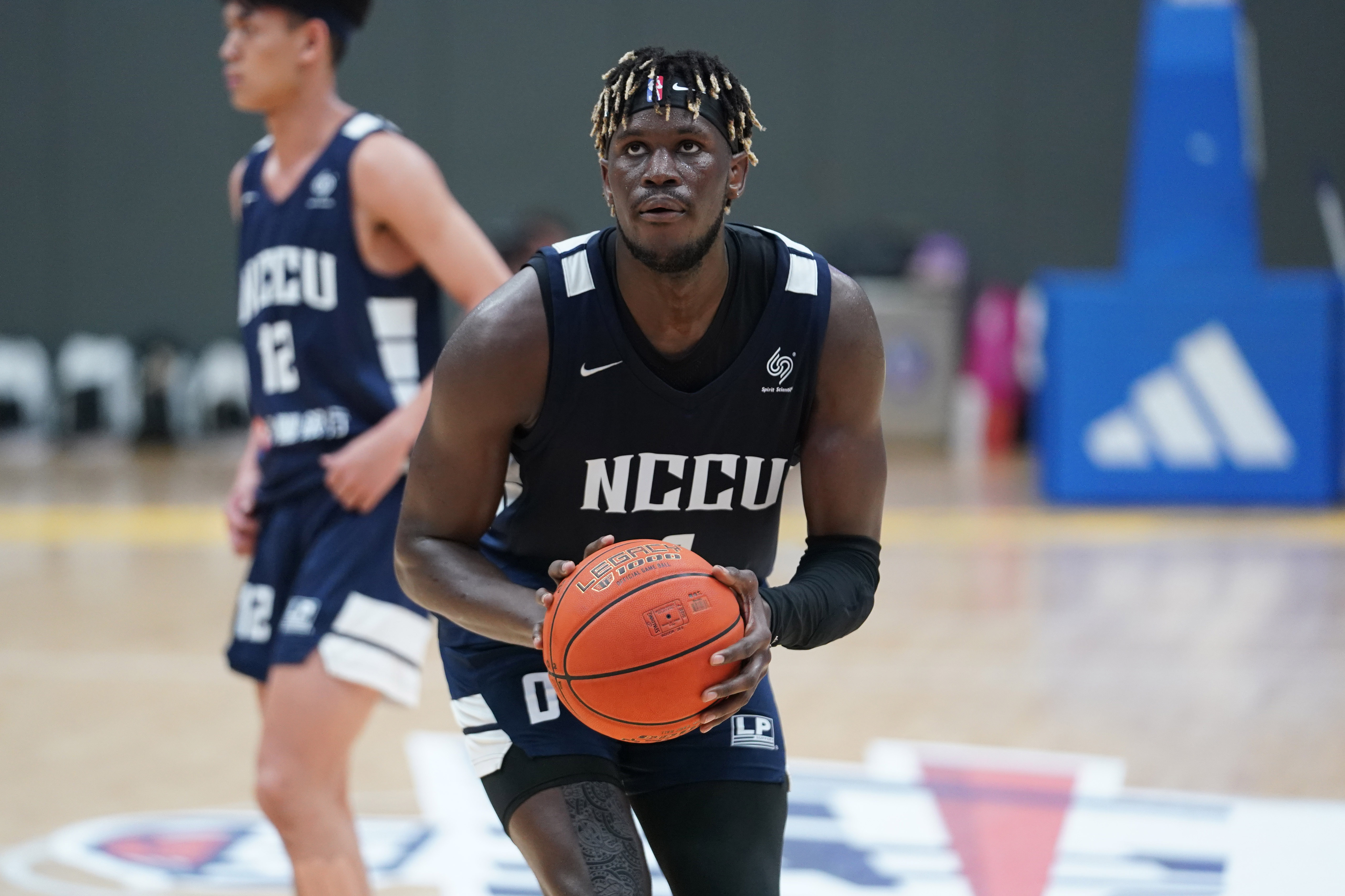 UBA》4強對手虎科坐擁5外籍生 政大莫巴耶：拿出最好的表現來爭冠 - TSNA體育新聞團隊