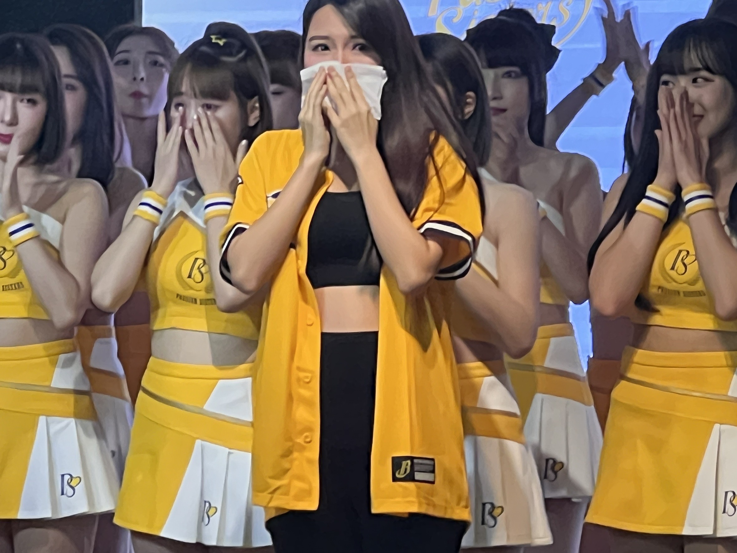 中信兄弟》PS前副隊長Peggy懷孕離開球場 記者會爆哭喊話：一起為兄弟加油！ - TSNA體育新聞團隊