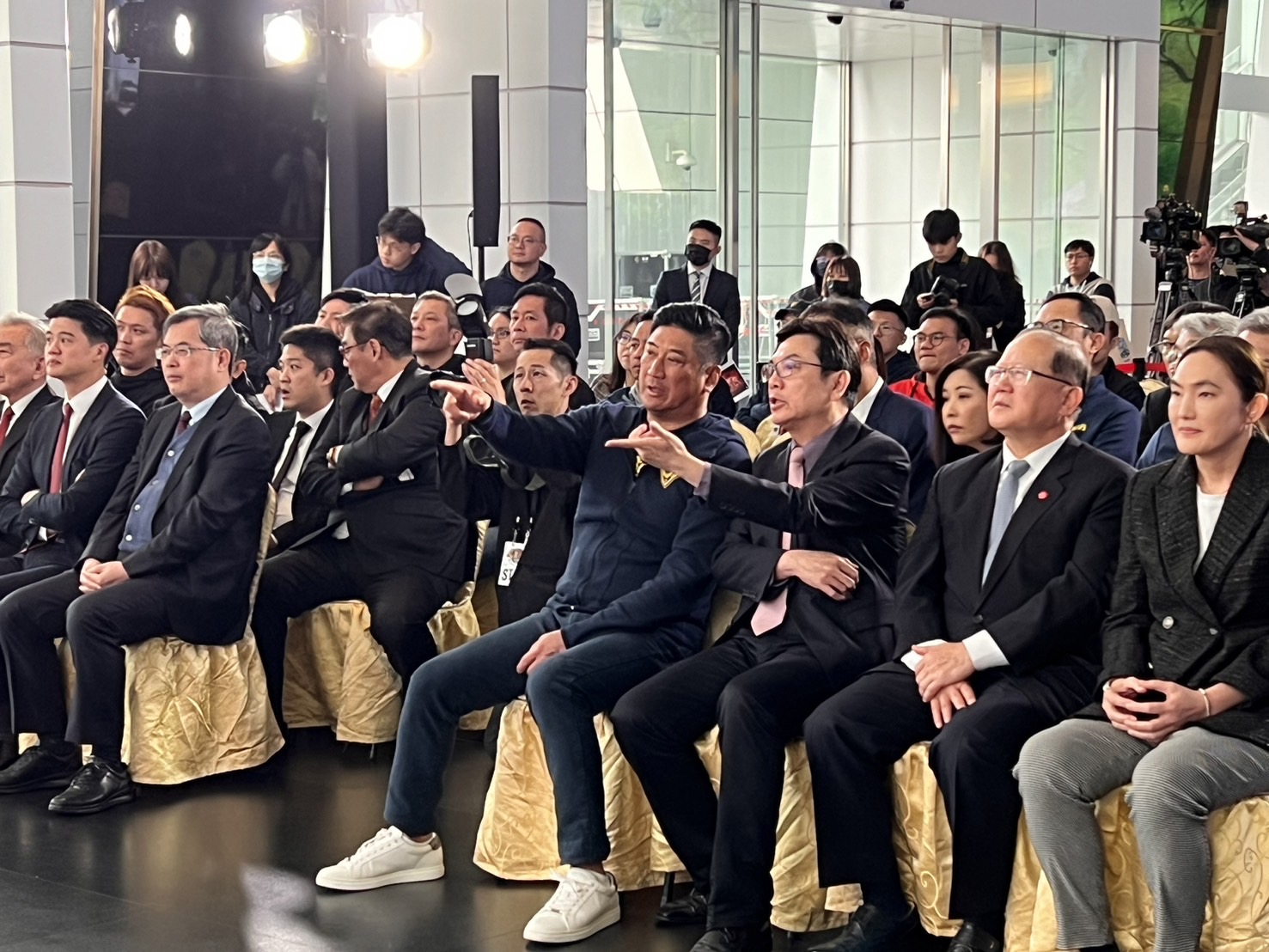 T1》中信攻大巨蛋 辜仲諒誤認台新是PLG球隊 - TSNA體育新聞團隊