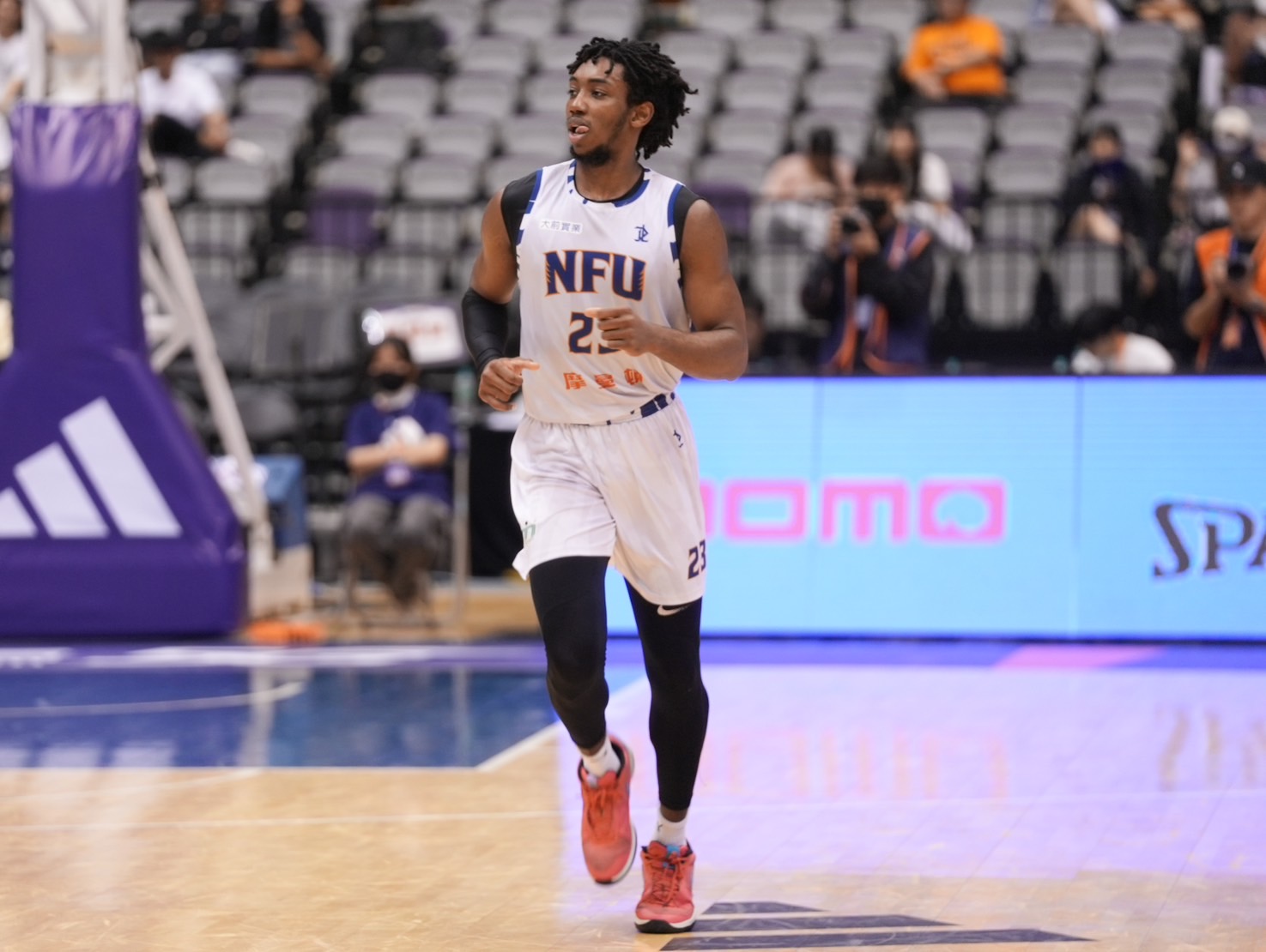 UBA》虎科喬納森26分30籃板 擊退世新奪季軍校史最佳 - TSNA體育新聞團隊