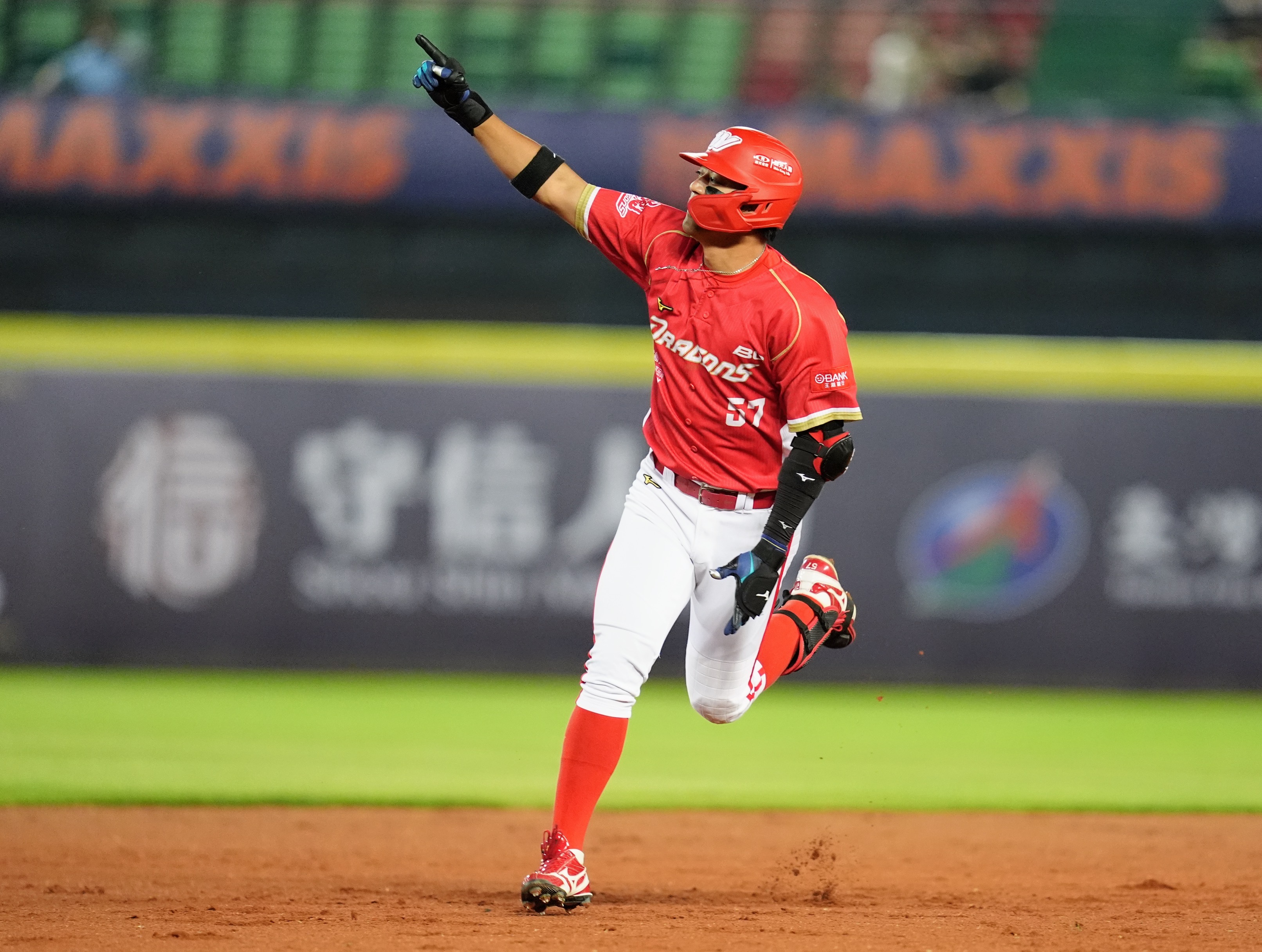 味全龍》前年也是首安即首轟 拿莫．伊漾不想留遺憾 - TSNA體育新聞團隊