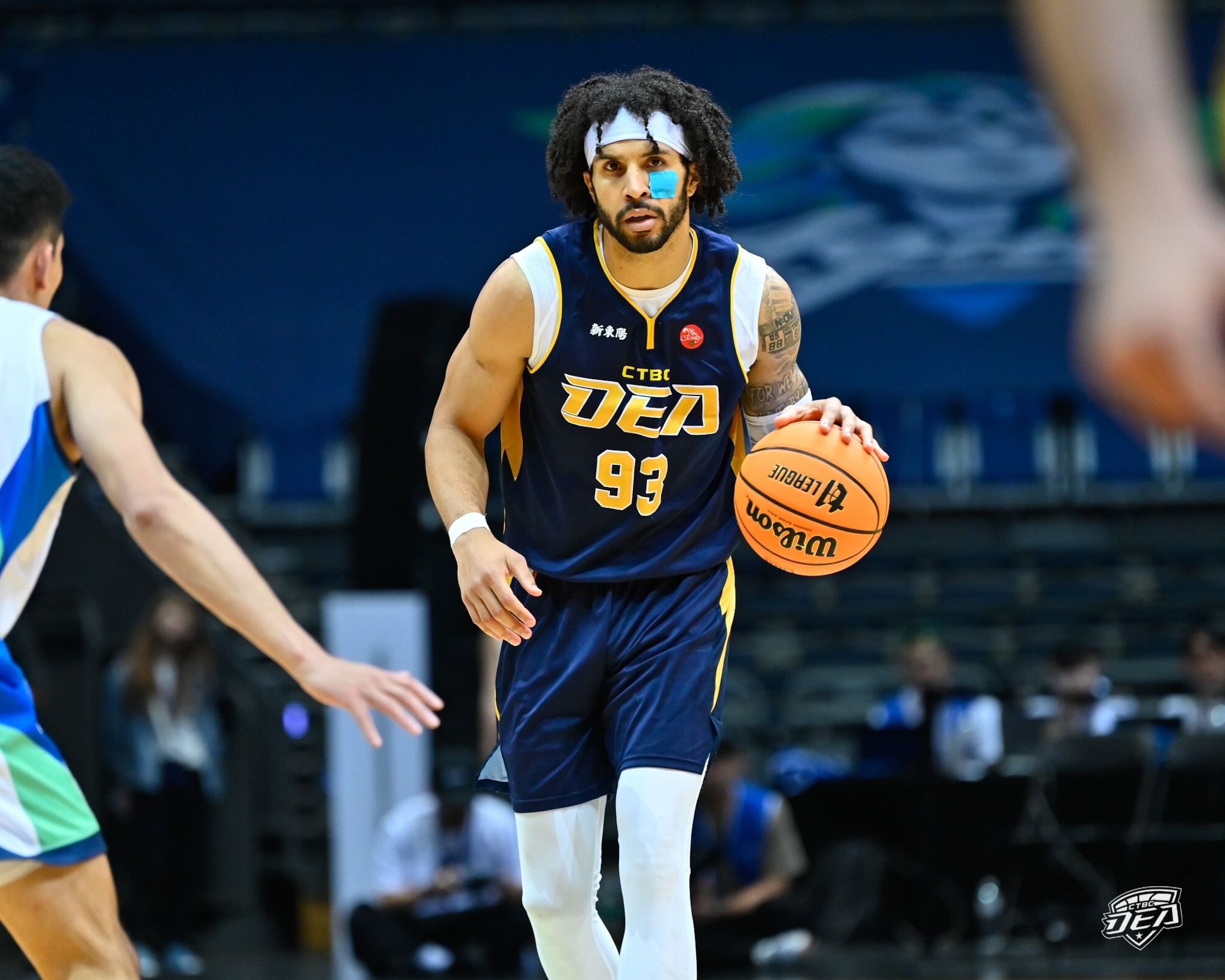 T1》「攻戰大巨蛋」首戰 特攻半場20分領先戰神 - TSNA體育新聞團隊