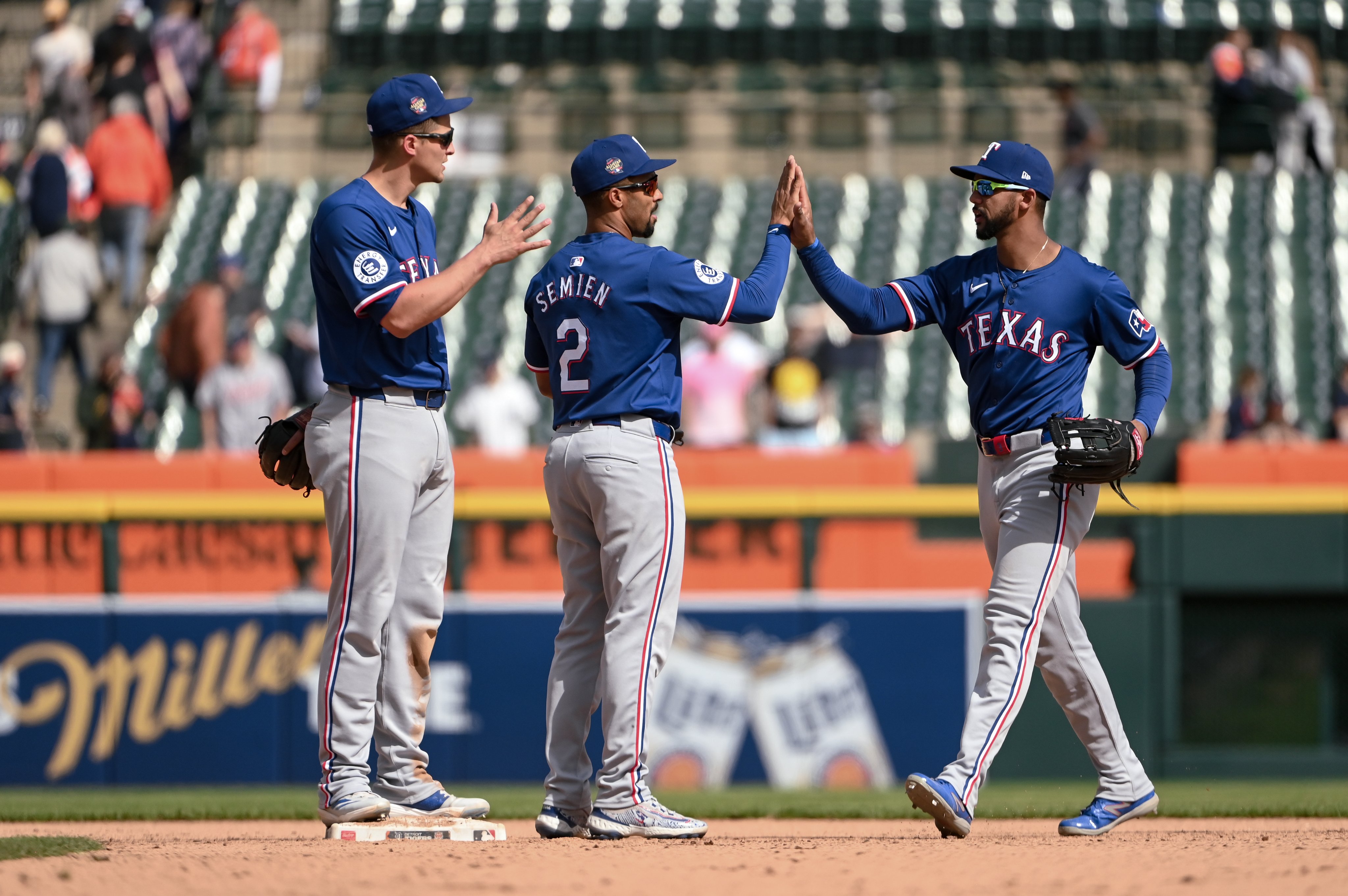 MLB》遊騎兵選秀榜眼初登板隊友火力相助 前田健太被轟退場 - TSNA體育新聞團隊
