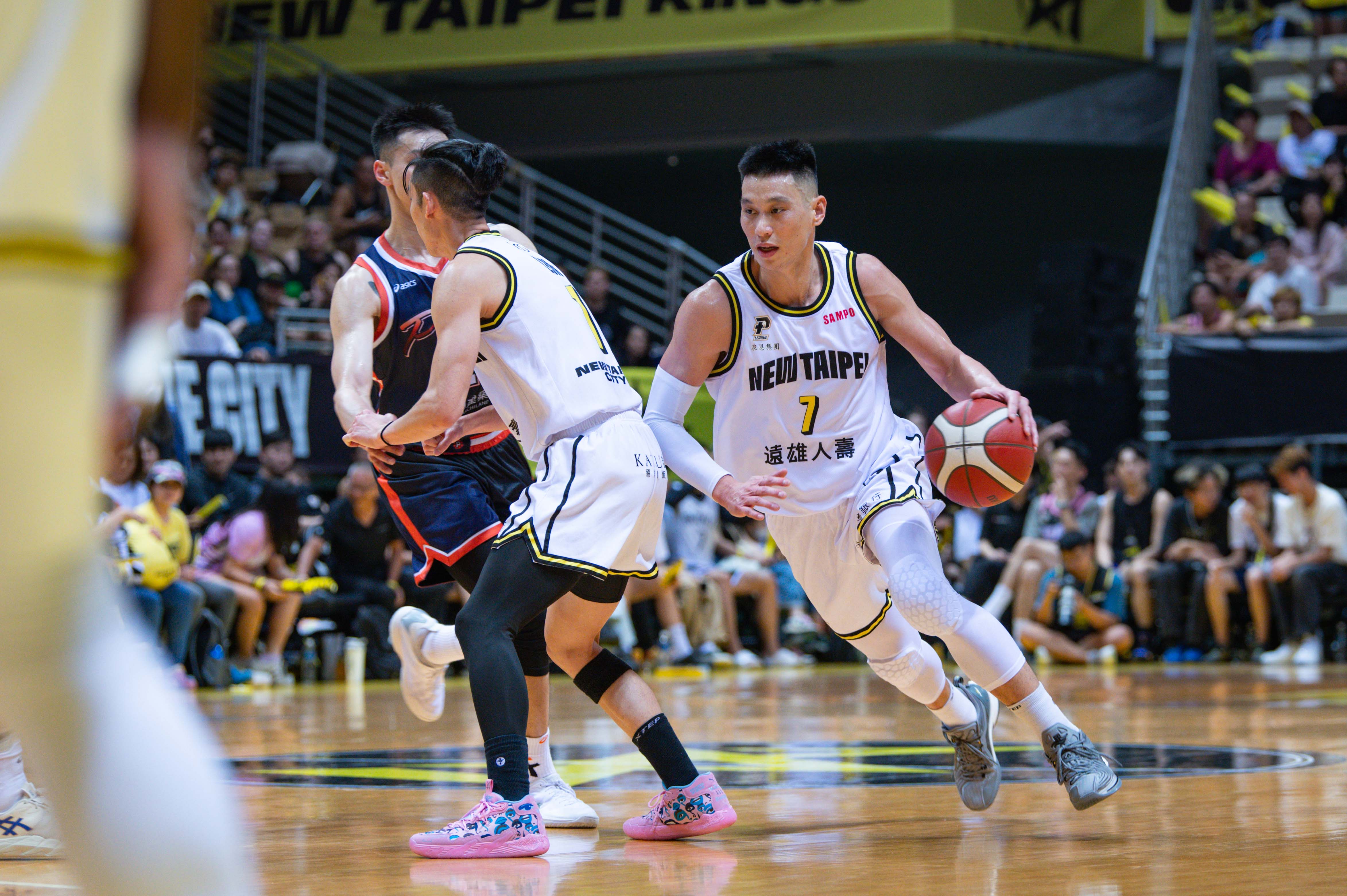 PLG》盼球迷別攻擊小白 林書豪：看他表情就知不是故意 - TSNA體育新聞團隊