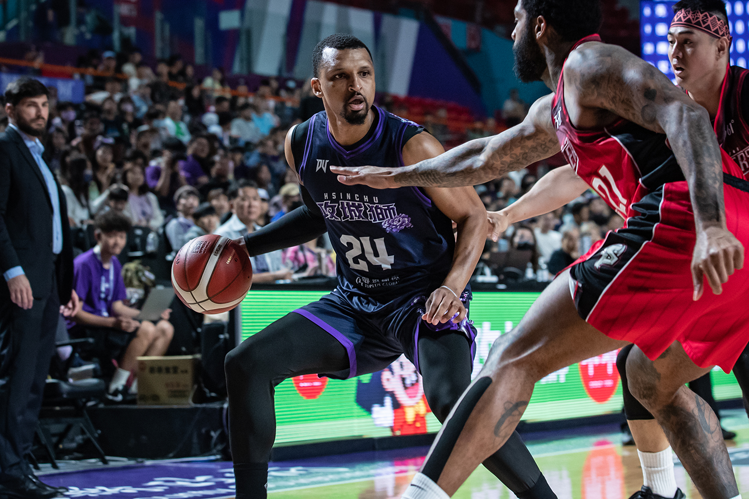 PLG》艾夫伯連2天飆分 攻城獅2連勝戰績逼平國王 - TSNA體育新聞團隊