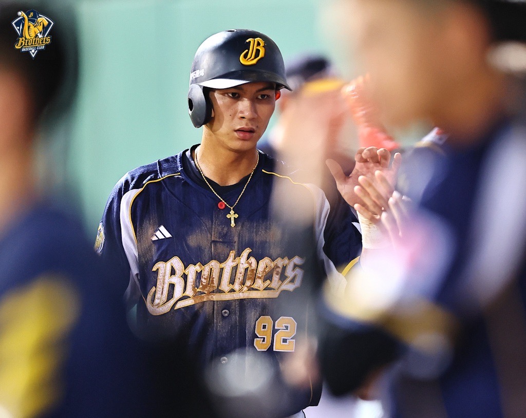 中信兄弟》賽前被教頭點名要小心 岳政華用3安猛打力保先發 - TSNA體育新聞團隊