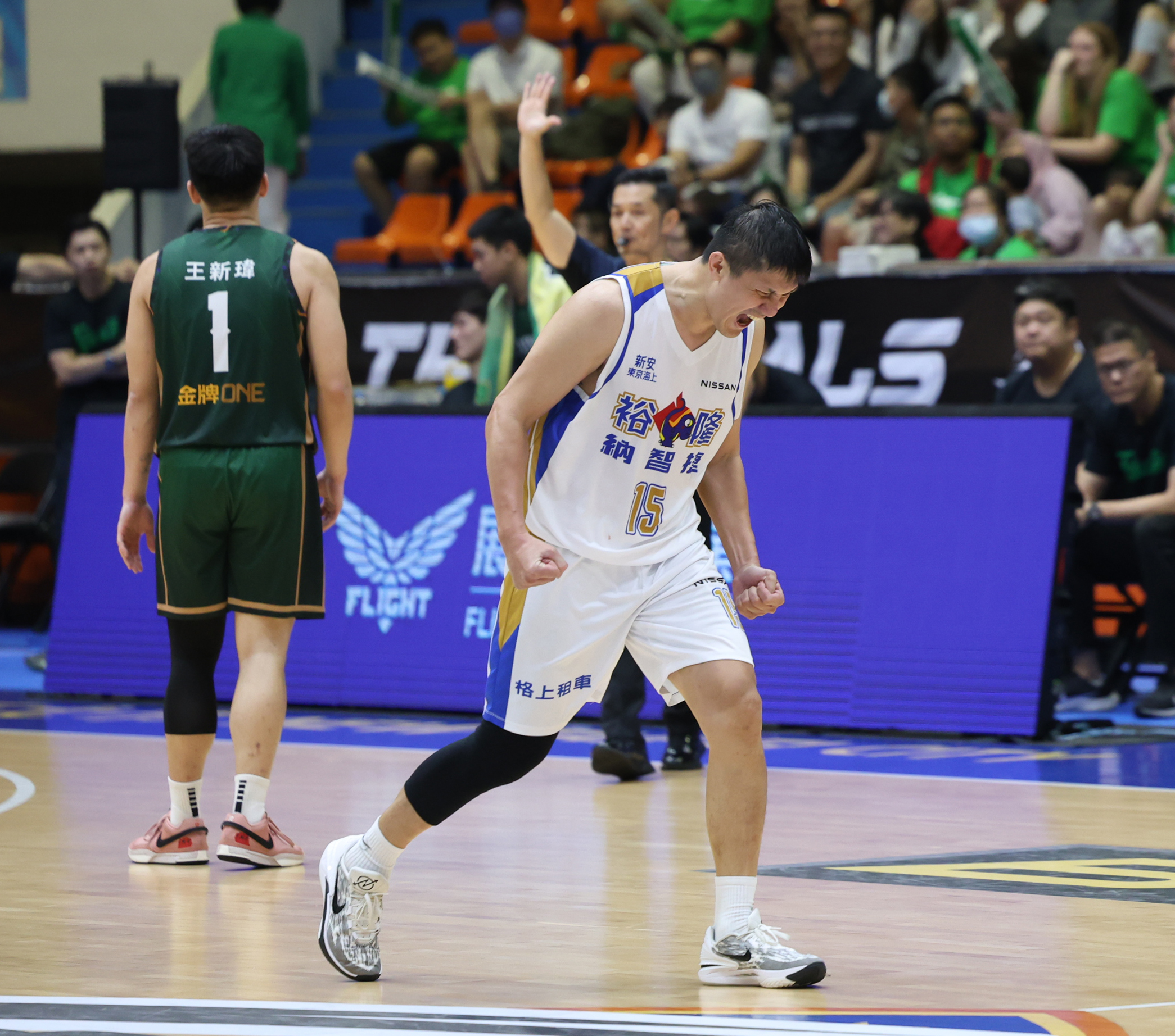 SBL》打到手斷照拚 周士淵40歲首次拿總冠軍賽最有價值球員 - TSNA體育新聞團隊