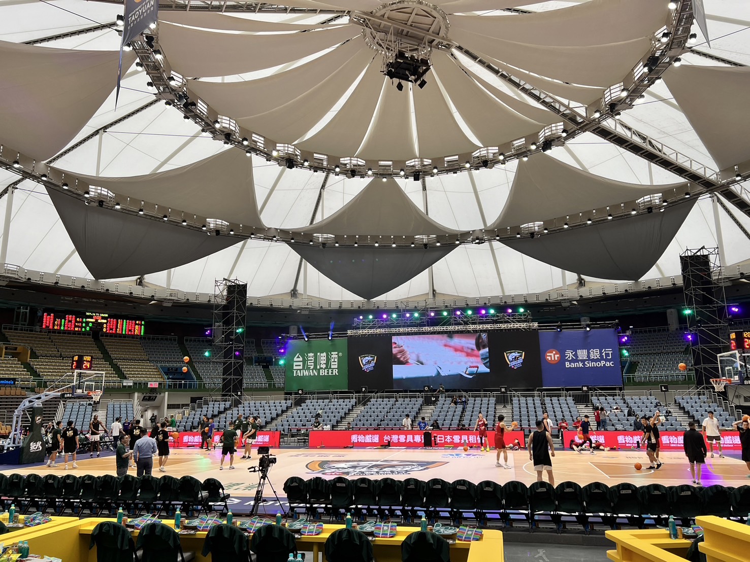 T1》雲豹稱地貼符合防滑係數 盼下次使用自家地板 - TSNA體育新聞團隊