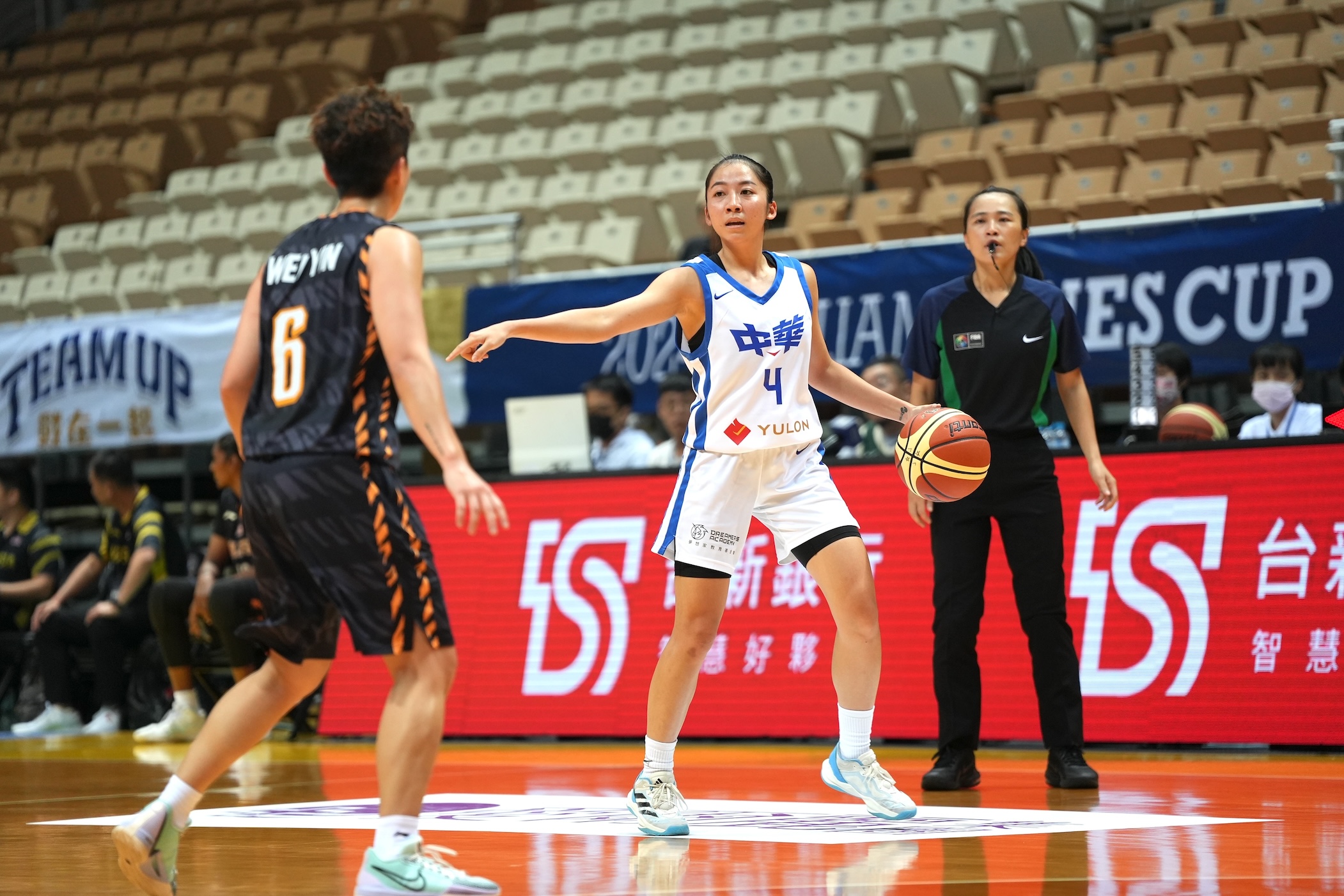 瓊斯盃》女籃怒了！晚間比賽貼黑肌貼抗議 呼籲球迷穿黑衣 - TSNA體育新聞團隊