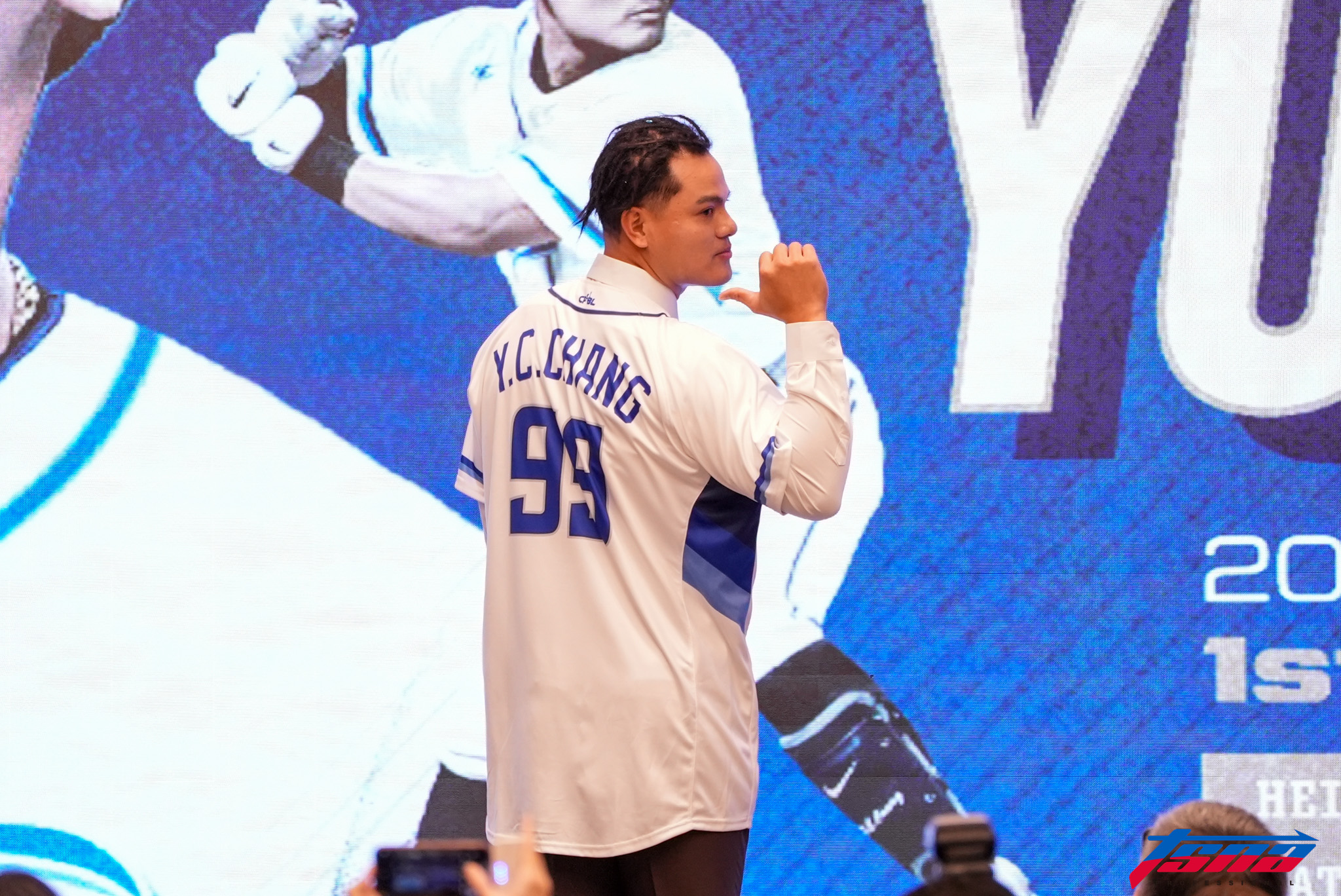 張育成》選99是因為嚮往「法官」 喊話明年選秀悍將最後選 - TSNA體育新聞團隊