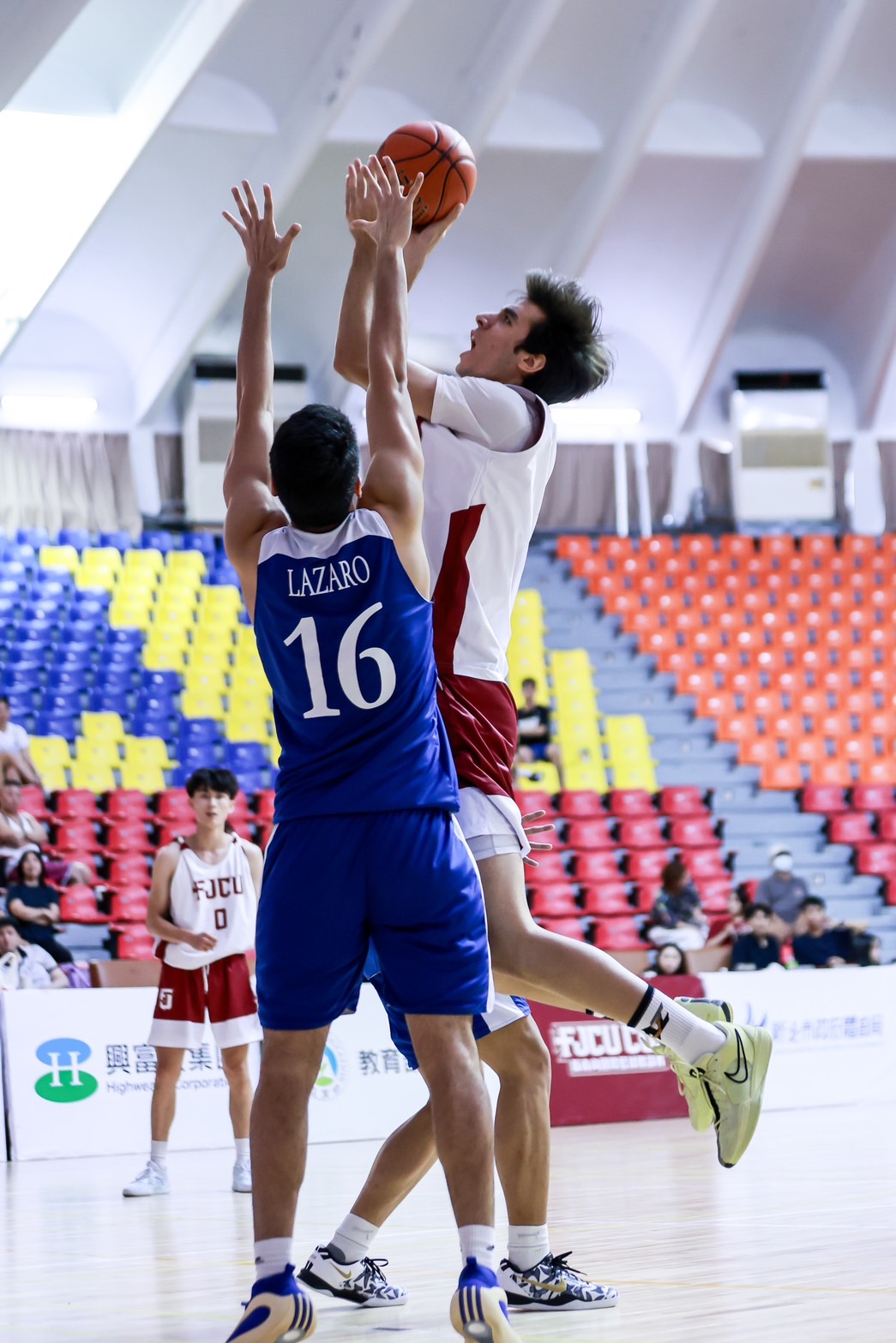 輔仁盃》輔大不敵菲律賓雅典耀 新外籍生莫森拿16分 - TSNA體育新聞團隊