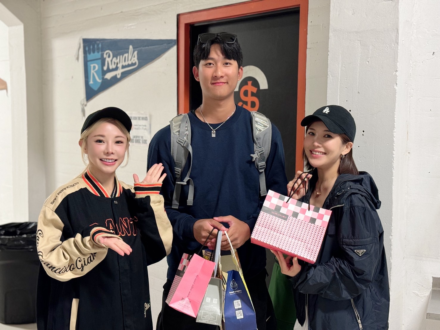 MiLB》壯壯、巫苡萱小聯盟台灣日表演 帶伴手禮給沙子宸 - TSNA體育新聞團隊