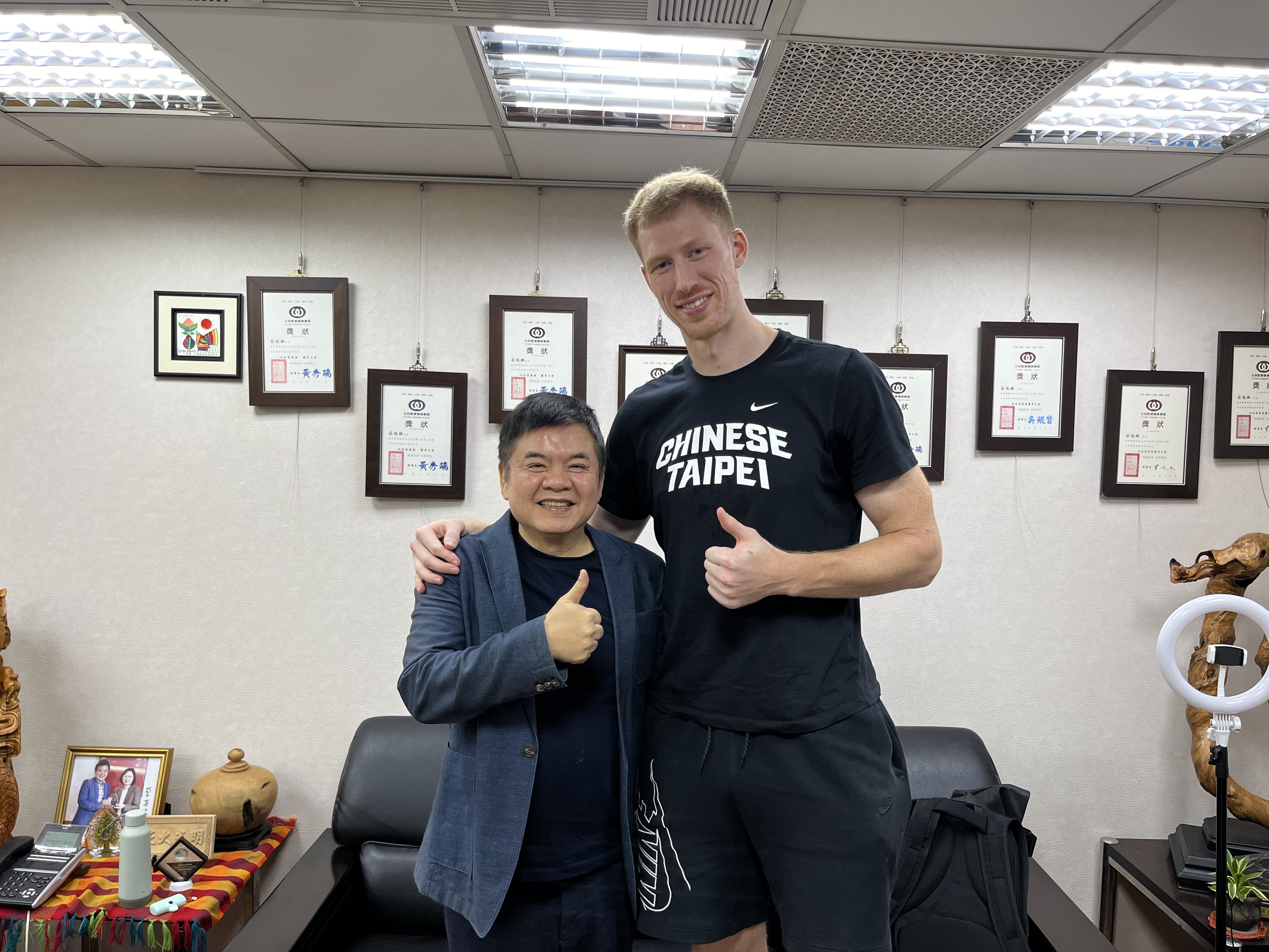 籃球》高柏鎧正式歸化台灣人 11月亞洲盃資格賽登場 - TSNA體育新聞團隊