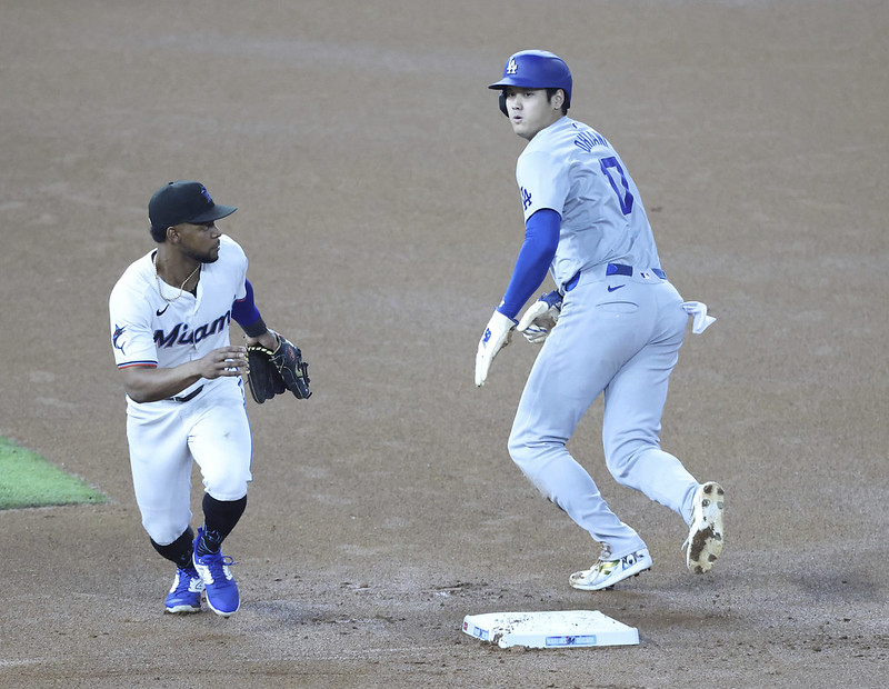 MLB》剩10場對大谷翔平盜壘開綠燈 Roberts：他覺得能跑就跑 - TSNA體育新聞團隊