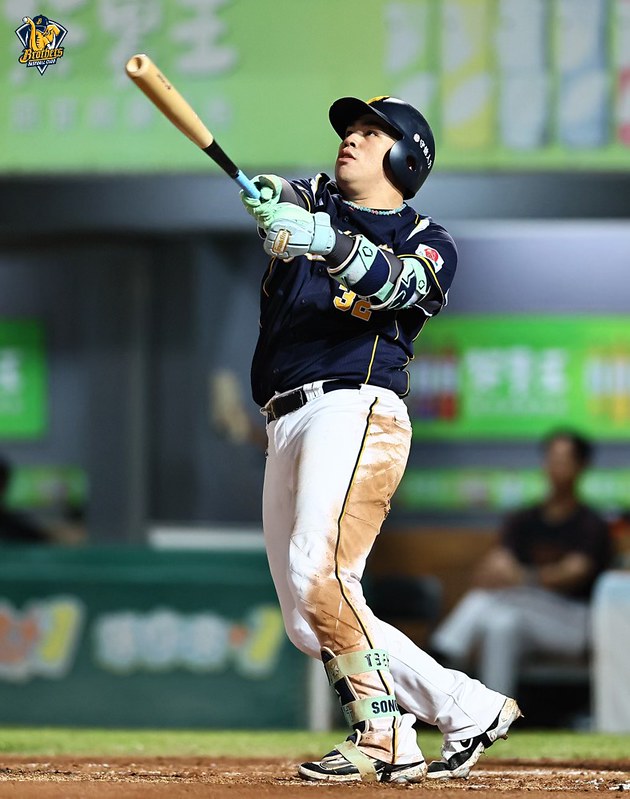 中信兄弟》陣中壘打數最多 曾頌恩進職棒5年首度10轟 - TSNA體育新聞團隊