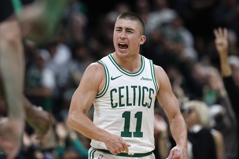 NBA》讓Lillard、Gianns得分30+空響 綠衫軍開季4連勝 - TSNA體育新聞團隊