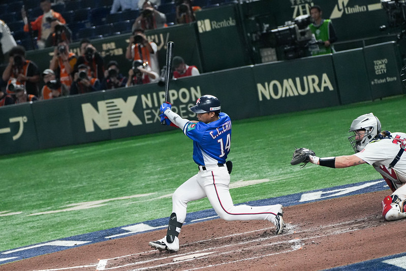 12強賽》東京複賽擊出首支安打開啟5分大局 邱智呈體會一級國際賽出戰可貴 - TSNA體育新聞團隊