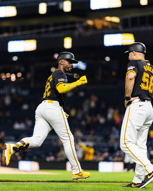 MLB》319轟外野手想留在匹茲堡 海盜1.6億元簽約 - TSNA體育新聞團隊