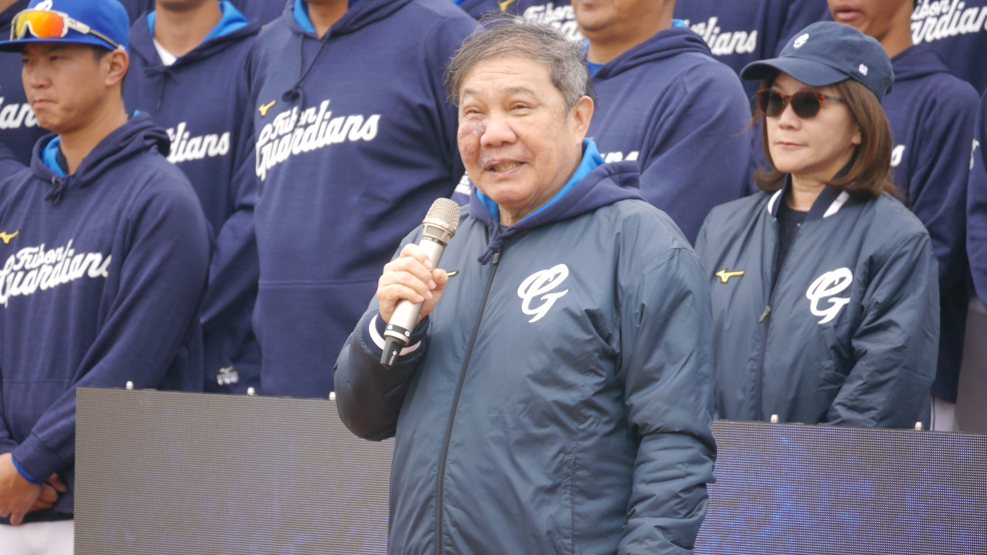 富邦悍將》超佛心！全隊談薪近9成 林華韋：整體為加薪 - TSNA體育新聞團隊