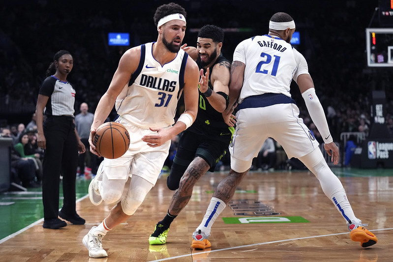 NBA》Thompson 25分領銜 獨行俠撂倒綠衫軍終止連敗 - TSNA體育新聞團隊