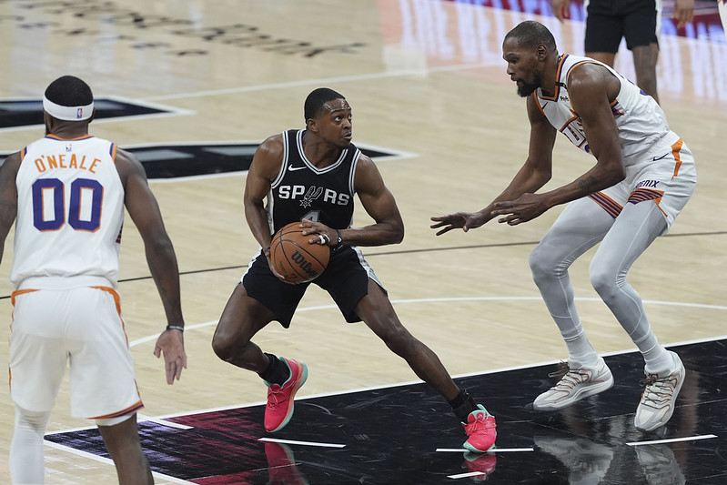 NBA》Wembanyama缺陣首戰Fox領軍 馬刺完勝3巨頭齊全太陽 - TSNA體育新聞團隊