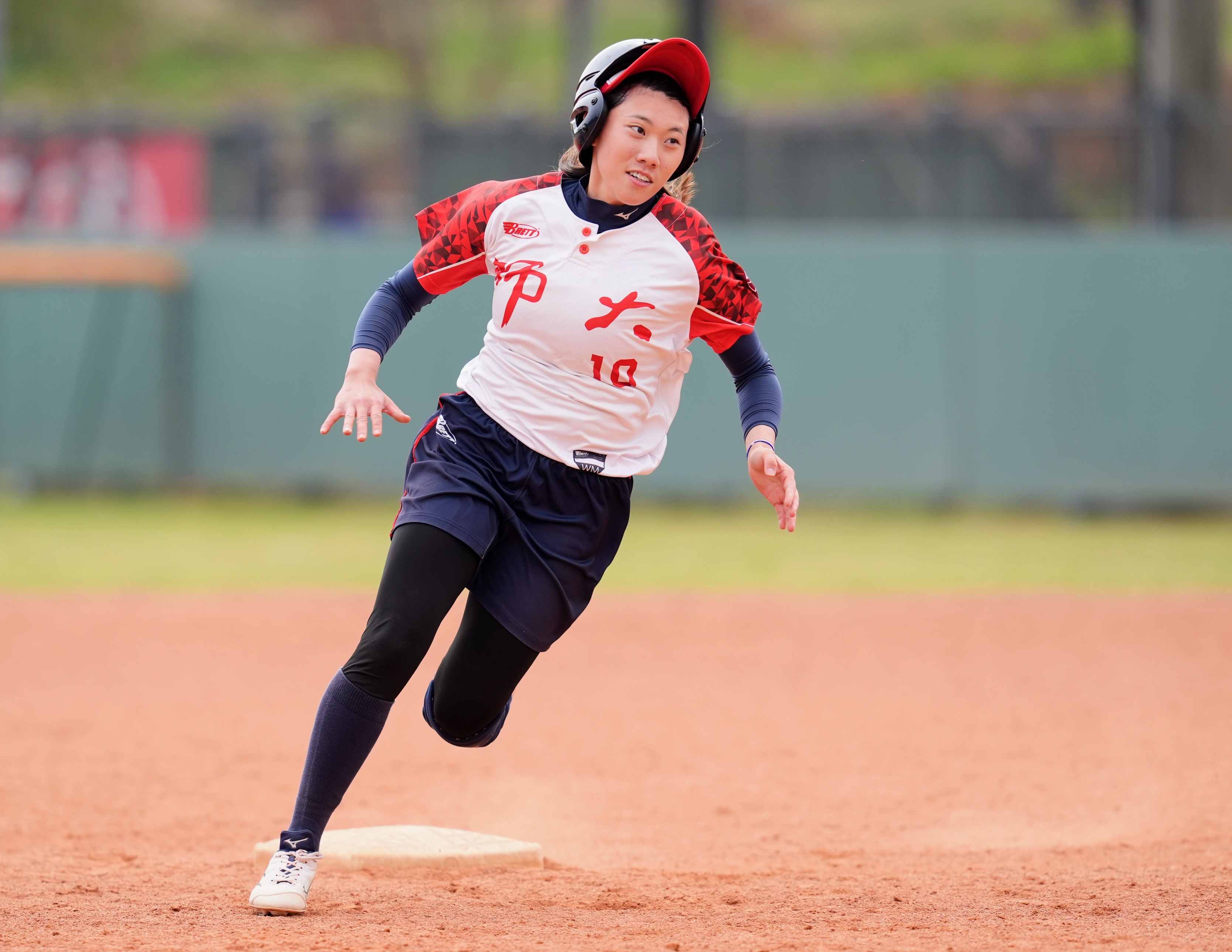 大專女壘》10比1大勝開啟第三階段 師大：每場都當最終戰 - TSNA體育新聞團隊