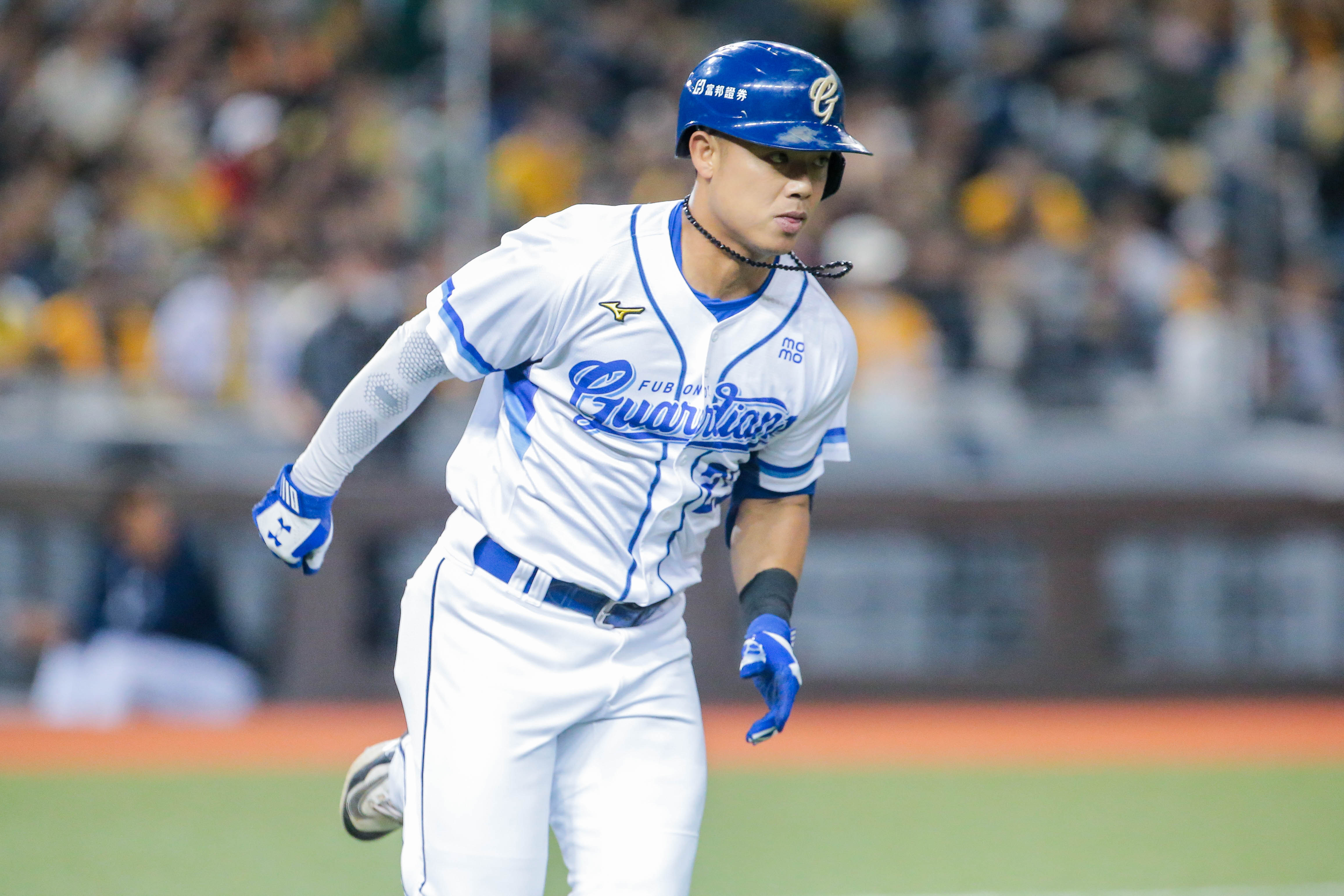 富邦悍將》鋒哥稱讚「長大了」 申皓瑋打擊變身「4割男」 - TSNA體育新聞團隊