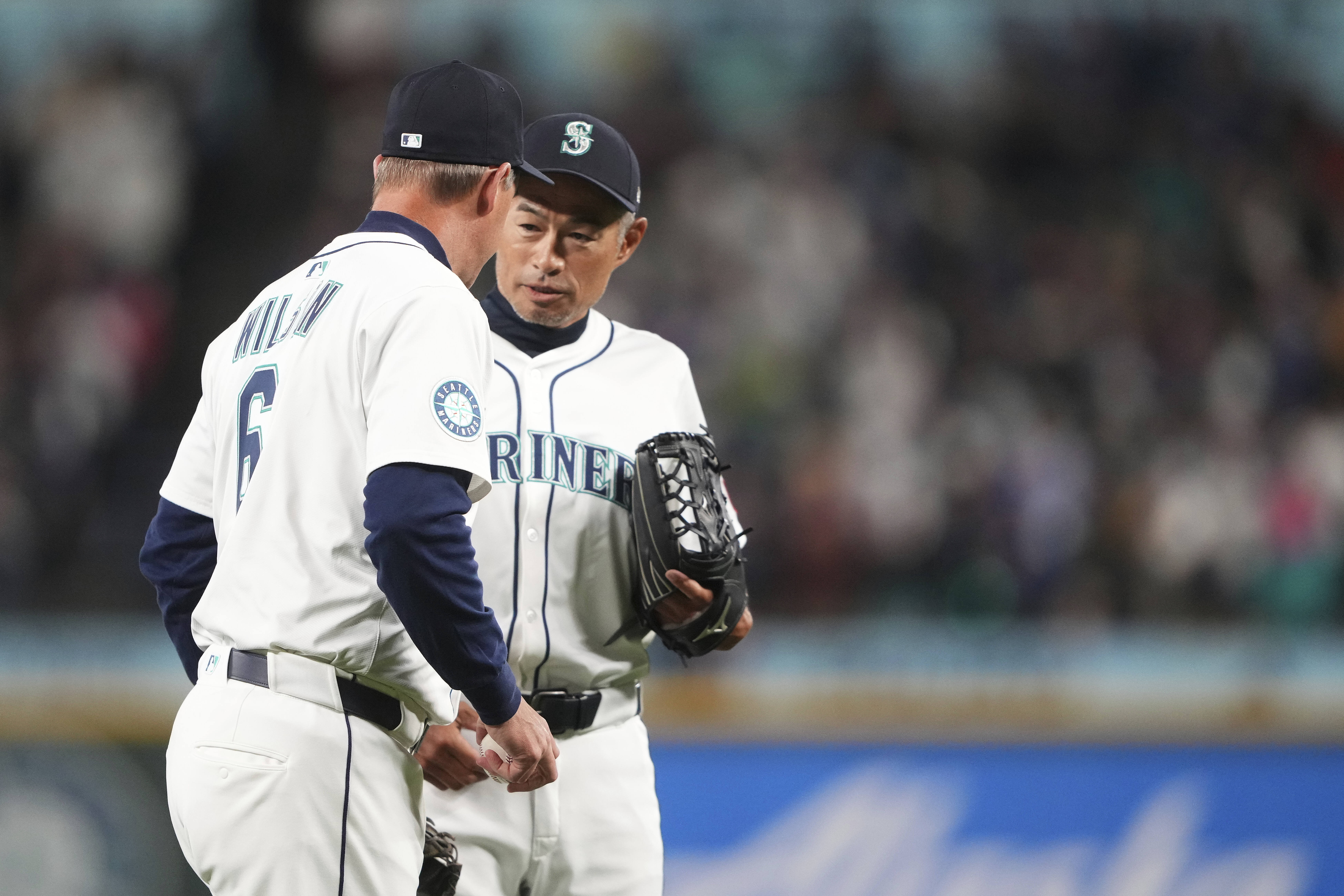 MLB》影／51歲還是一尾活龍！ 鈴木一朗開球狂飆135公里 - TSNA體育新聞團隊