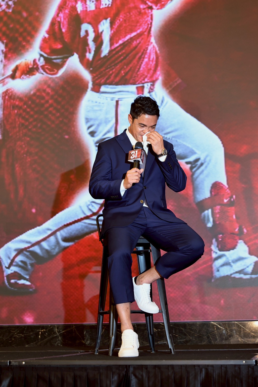 林智勝引退》剛加入味全跟相差15歲隊友相處有點緊張 林智勝落淚：他們帶我融入球隊 - TSNA體育新聞團隊