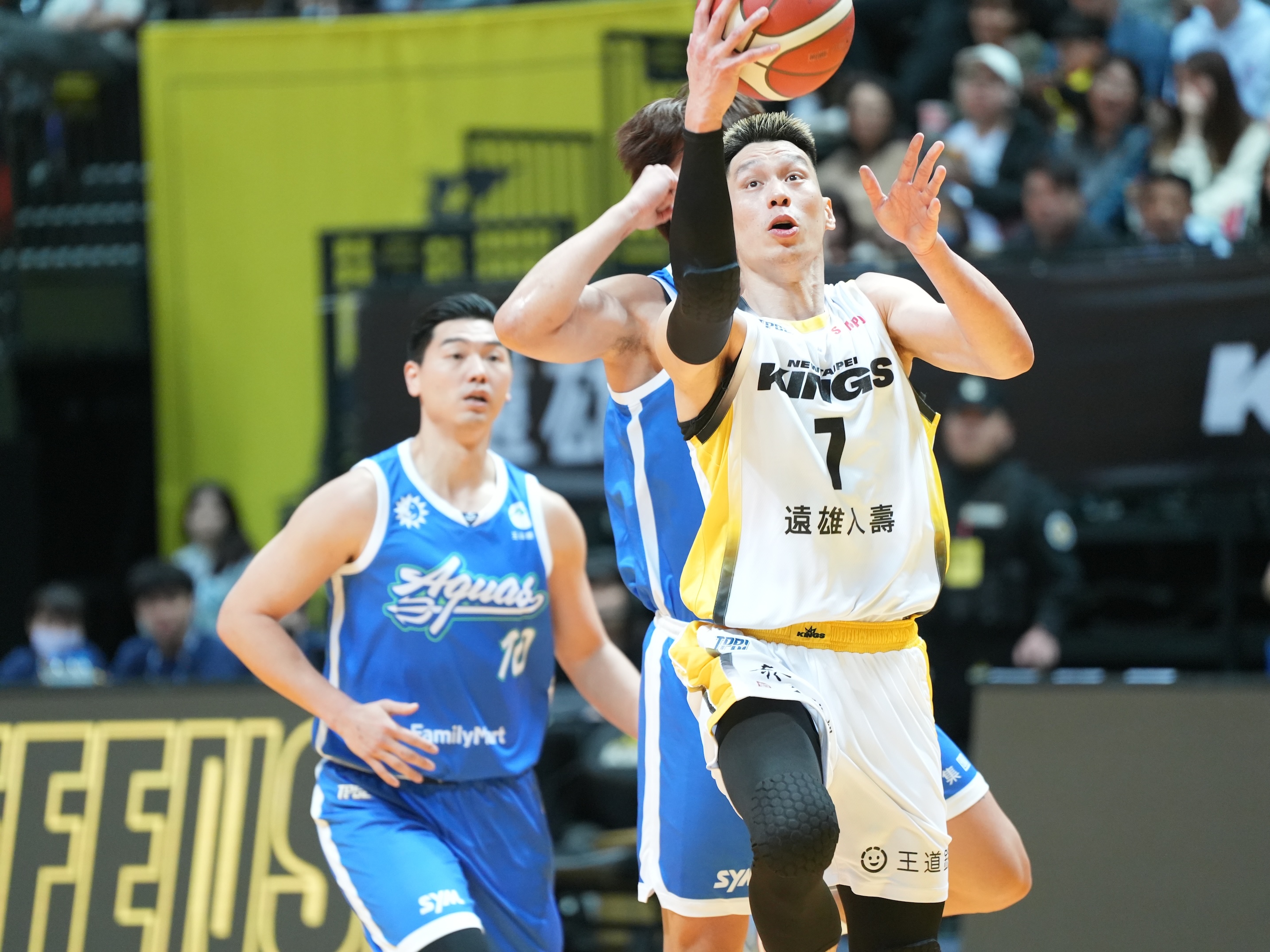 TPBL》胡瓏貿、林書豪爭球動作大 國王擋住海神反撲取得6連勝 - TSNA體育新聞團隊