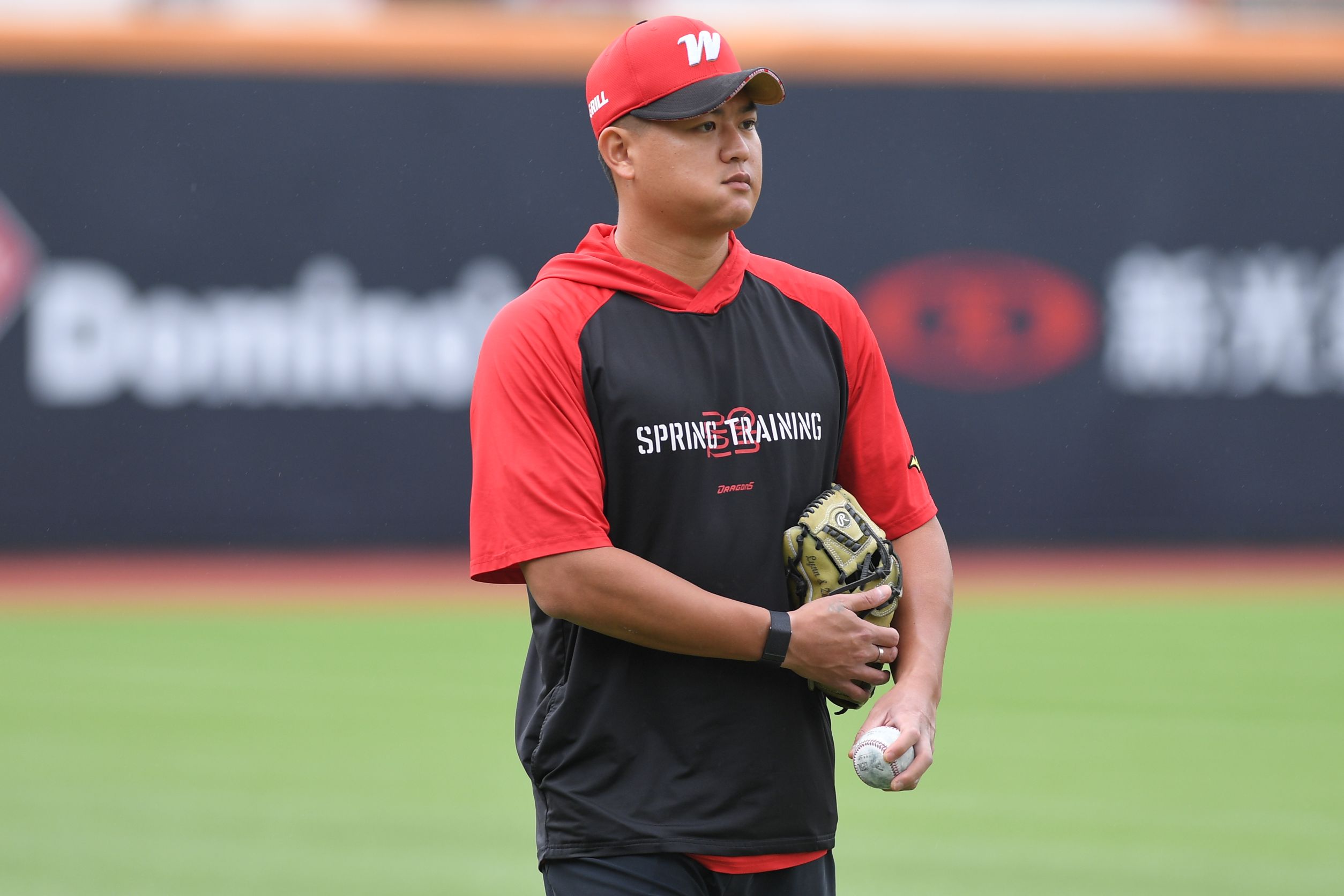 味全龍》1年2次手術睽違1年半重回投手丘 王定穎目標找回150公里球速 - TSNA體育新聞團隊