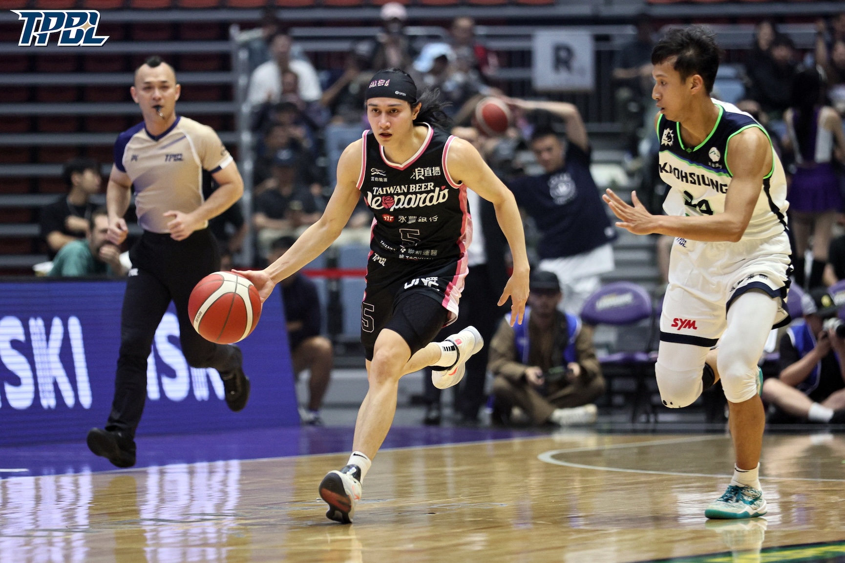 TPBL》高錦瑋腳「翻船」仍繼續奮戰 雲豹險勝海神 - TSNA體育新聞團隊