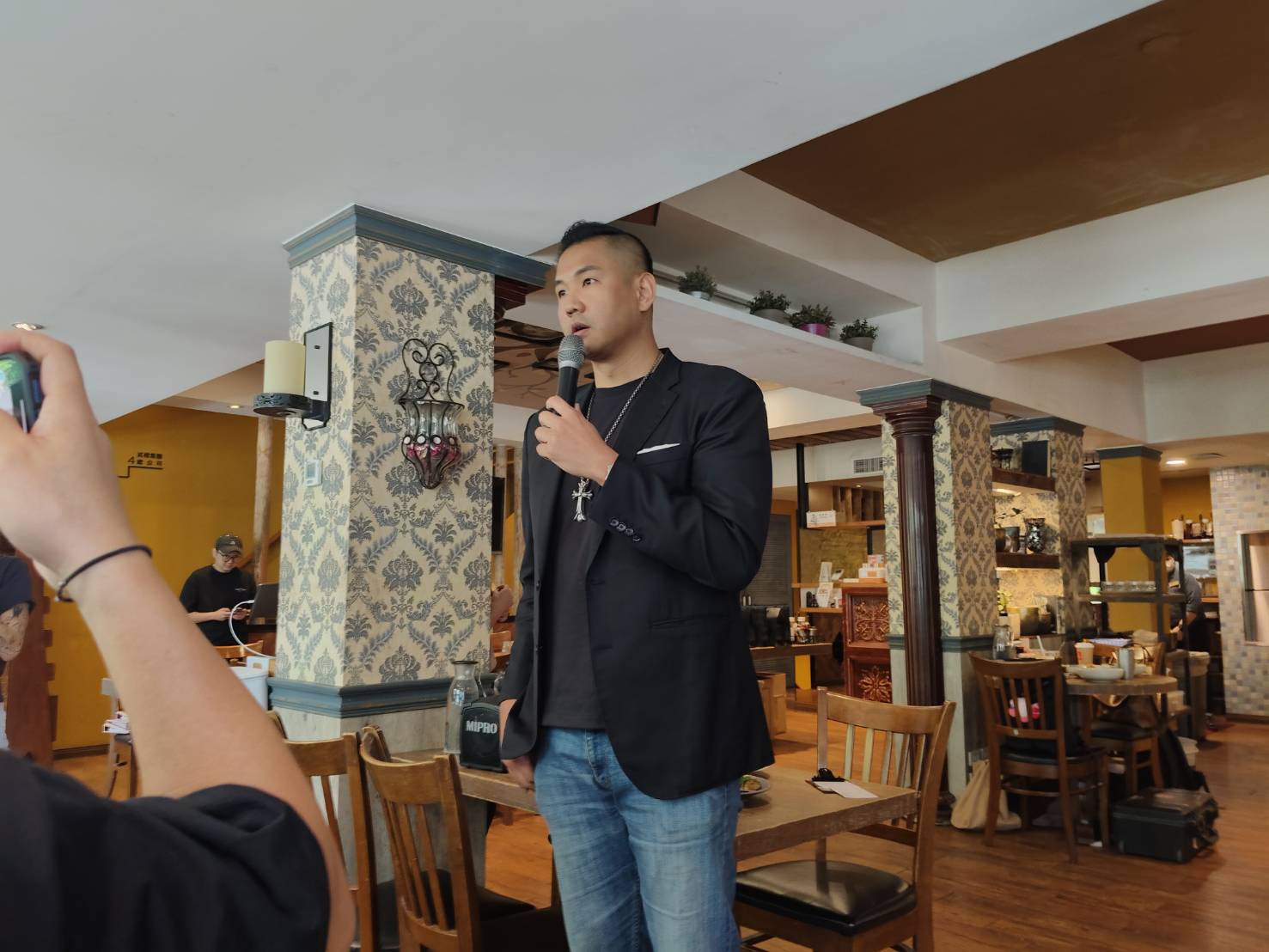 PLG》卡總拍桌怒控冠軍賽程！ 陳建州請球迷期待：會有最新版本 - TSNA體育新聞團隊