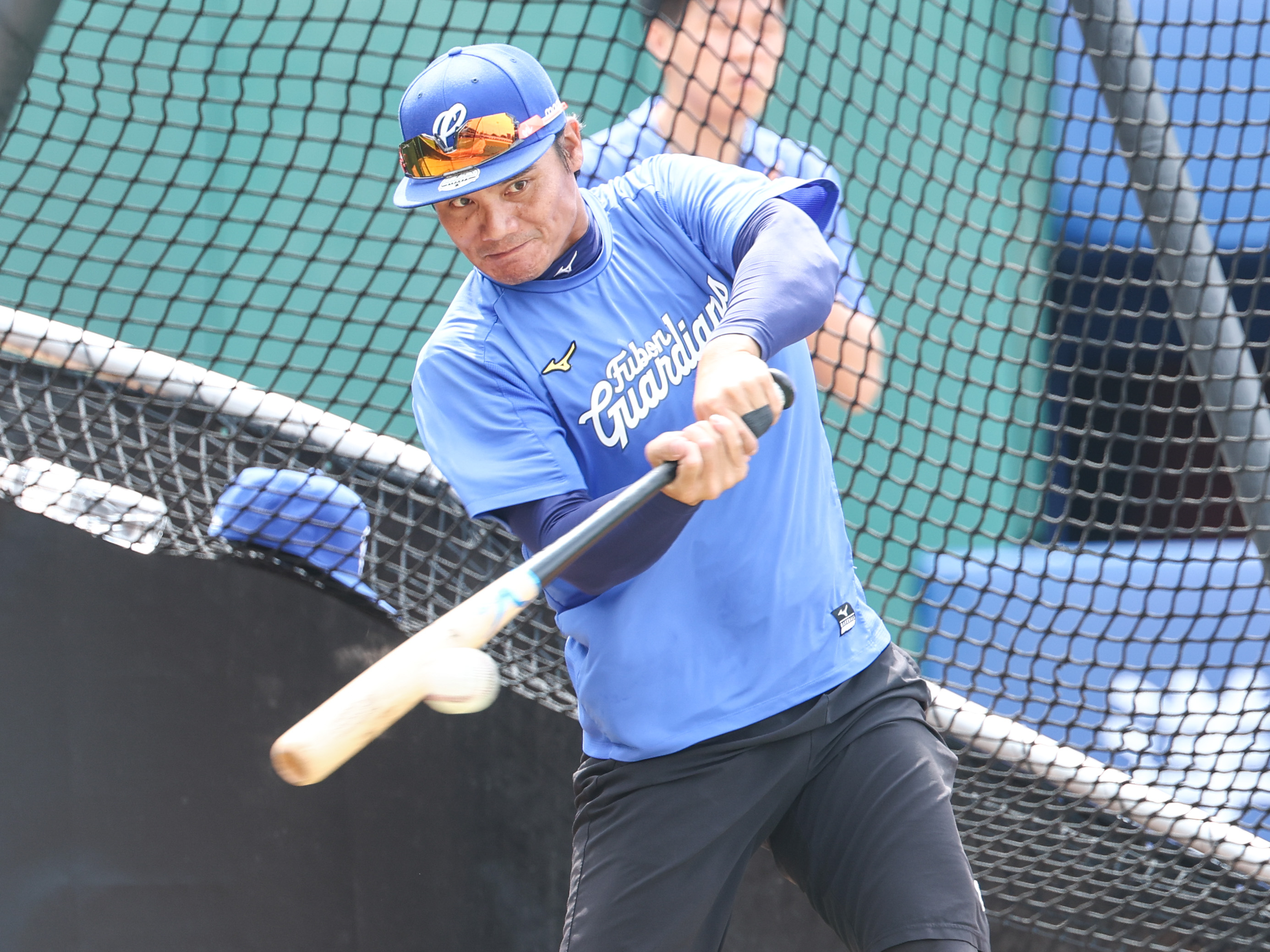 富邦悍將》邁入「4」字頭的首支全壘打 王勝偉笑說：離百轟只差40支 - TSNA體育新聞團隊