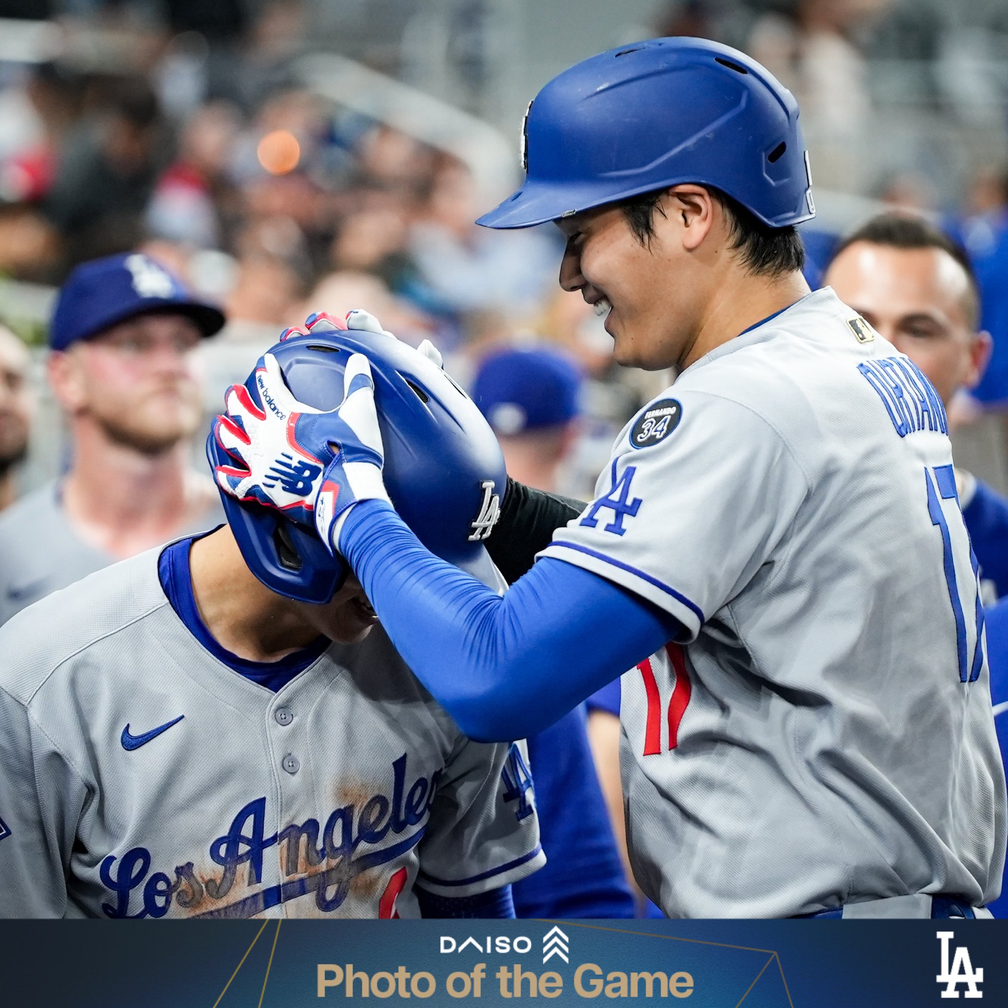 MLB》影／金慧成大聯盟首安首打點出爐！大谷翔平開轟送回得分 二人開心跳著擊掌並列MVP候選 - TSNA體育新聞團隊