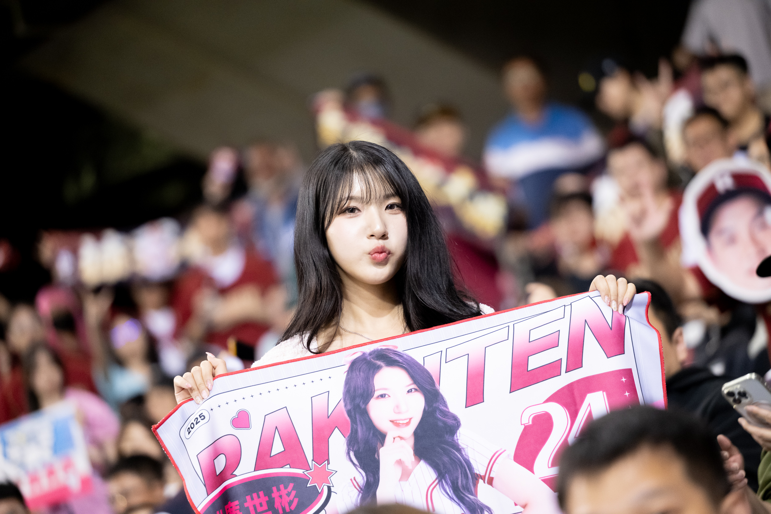 樂天桃猿》「女王」廉世彬健康亮紅燈！暫停行程 23日再來台應援 - TSNA體育新聞團隊