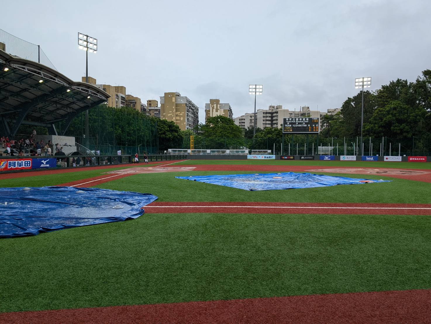 TLLB CUP U13》連兩天雨勢攪局 延賽資訊最晚13日公布 - TSNA體育新聞團隊