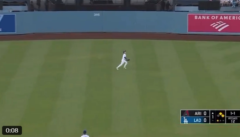 MLB〉金慧成「平凡飛球」低級失誤 教頭解釋：黃昏光線昏暗 - TSNA體育新聞團隊