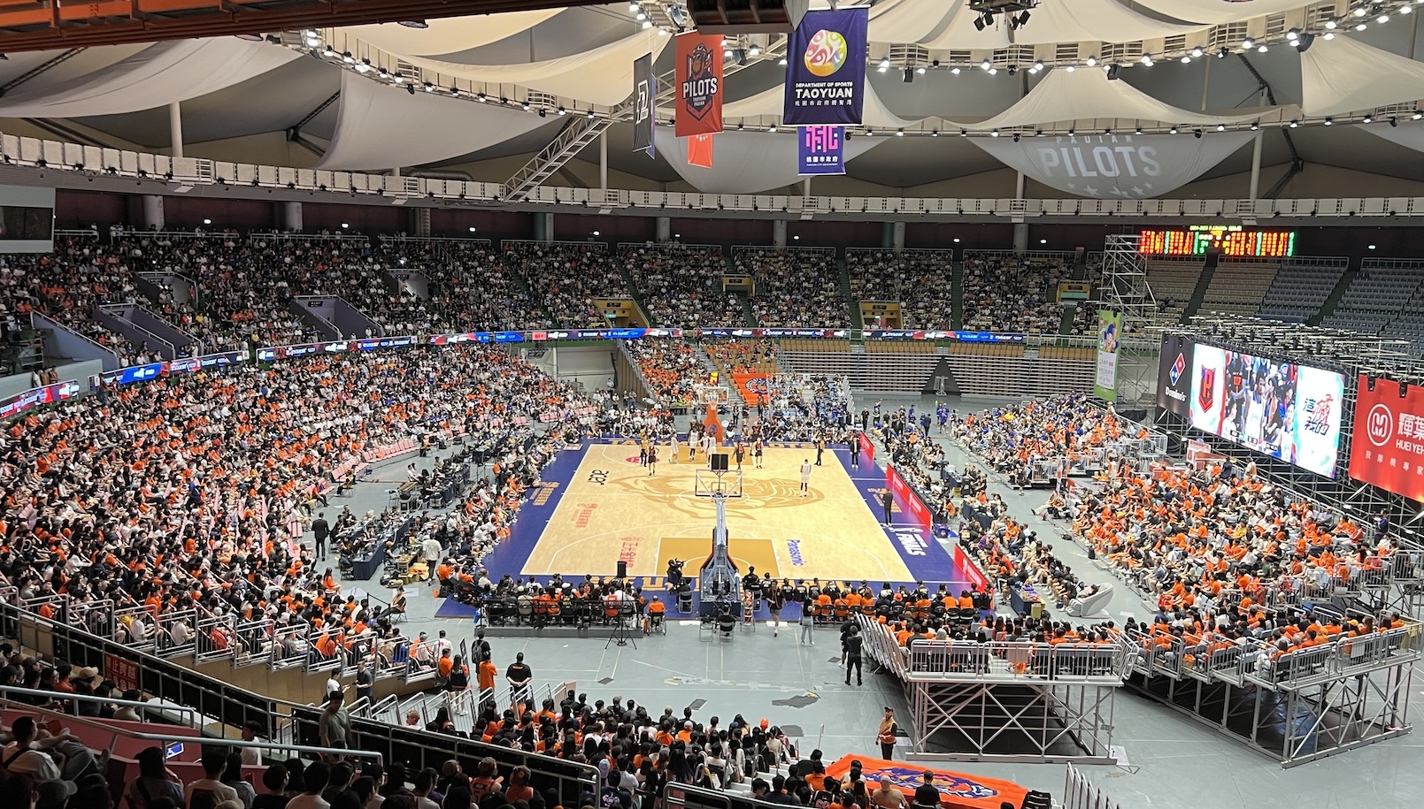 PLG》富邦勇士七顆三分球 上半場50比45領先 - TSNA體育新聞團隊