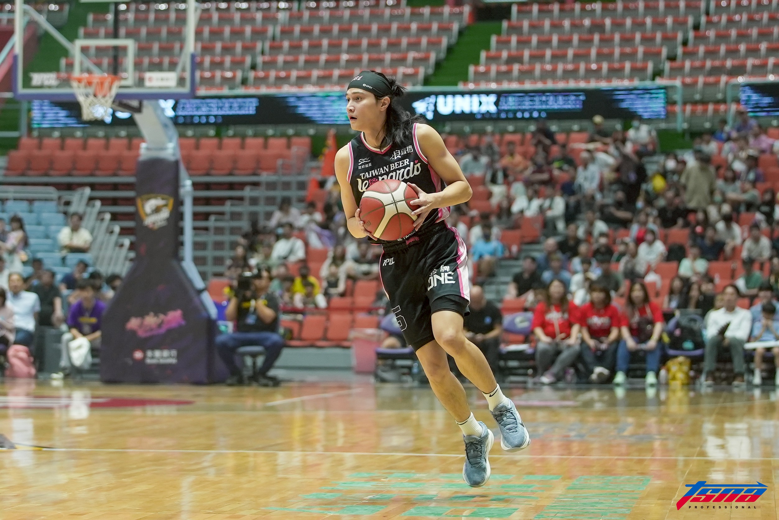 TPBL》好意思叫戰神？ 雲豹大勝45分續命 - TSNA體育新聞團隊